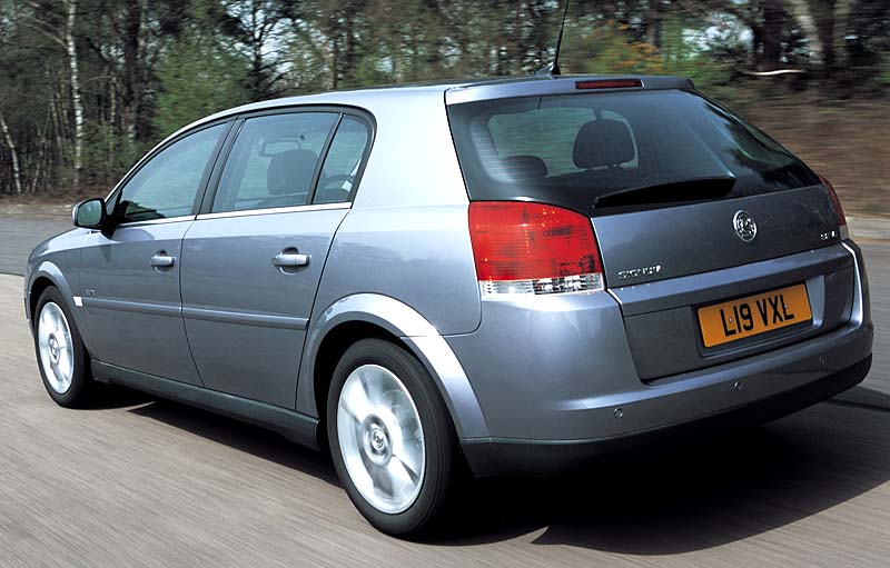 Vauxhall Signum | Auto Express