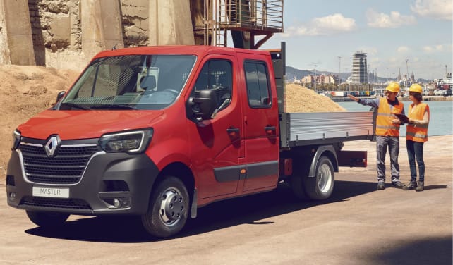 New Renault Trafic Black Edition revealed | Auto Express