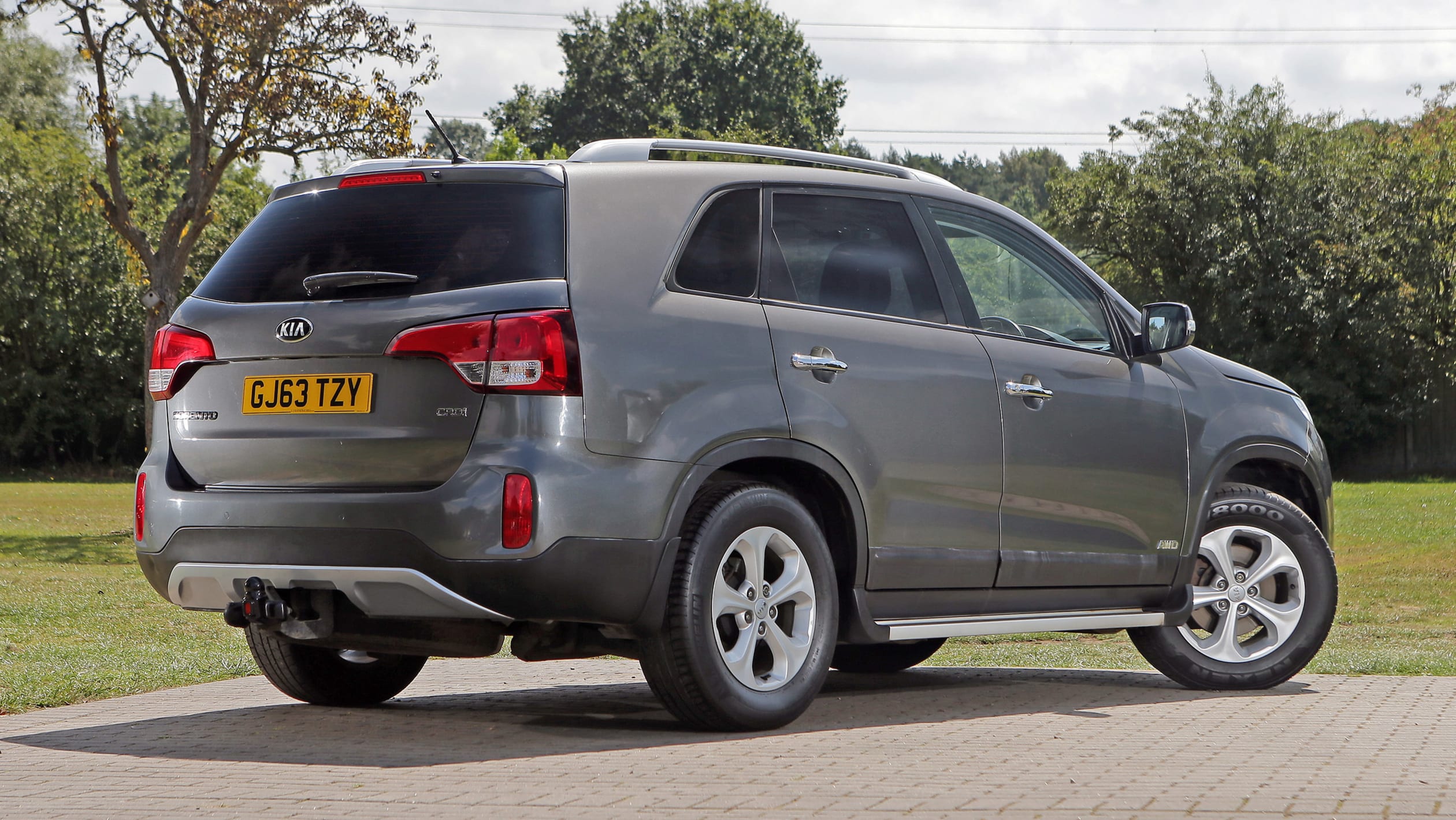 Used Kia Sorento - pictures | Auto Express