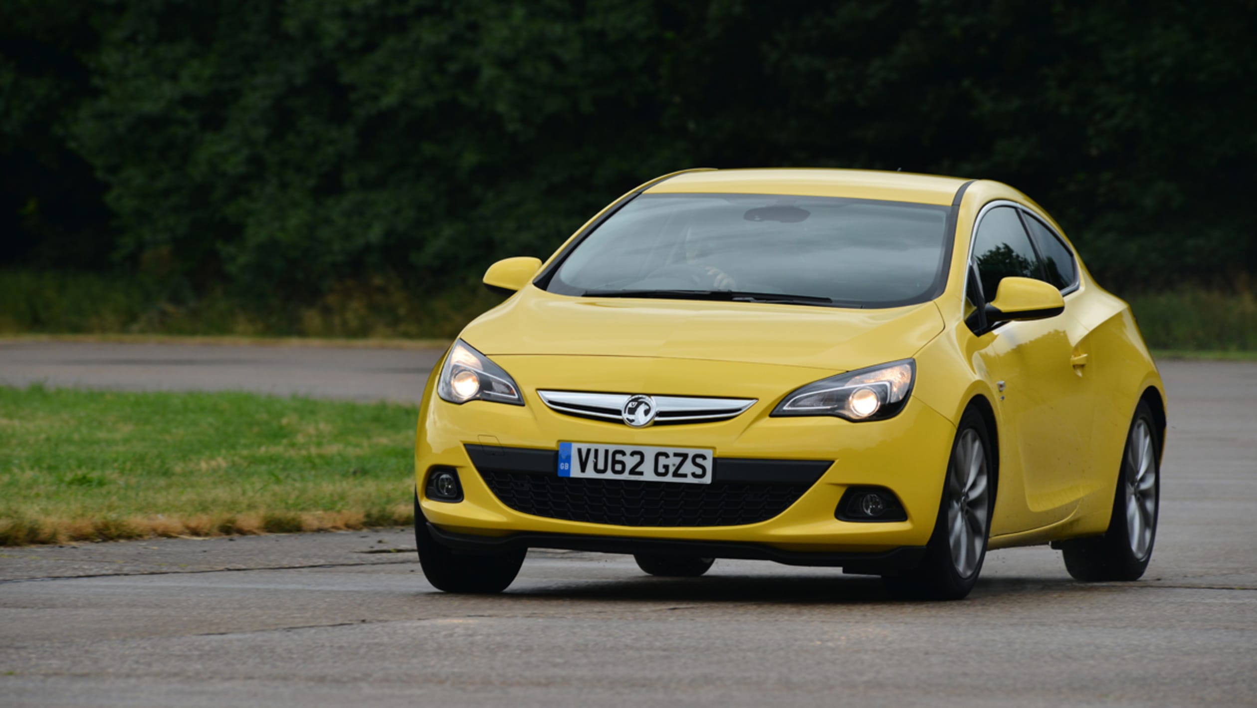 Vauxhall Astra GTC 1.6T SRi | Auto Express