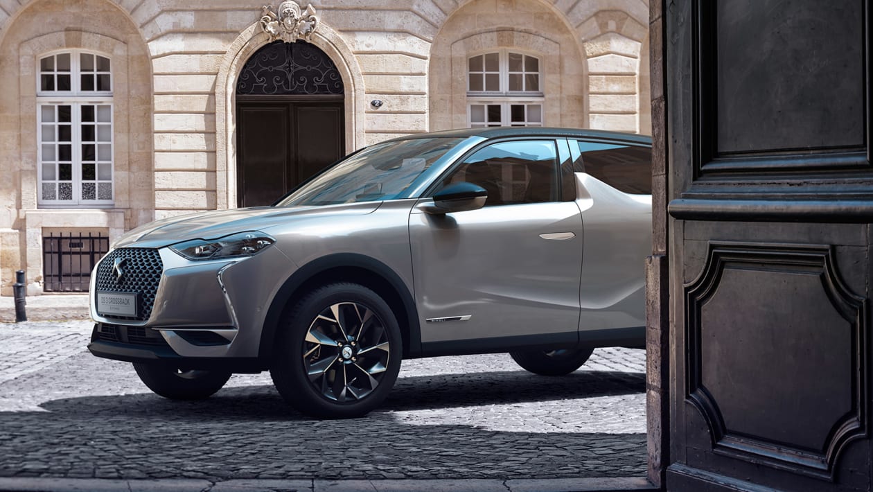 New DS 3 Crossback uncovered at Paris - pictures | Auto Express