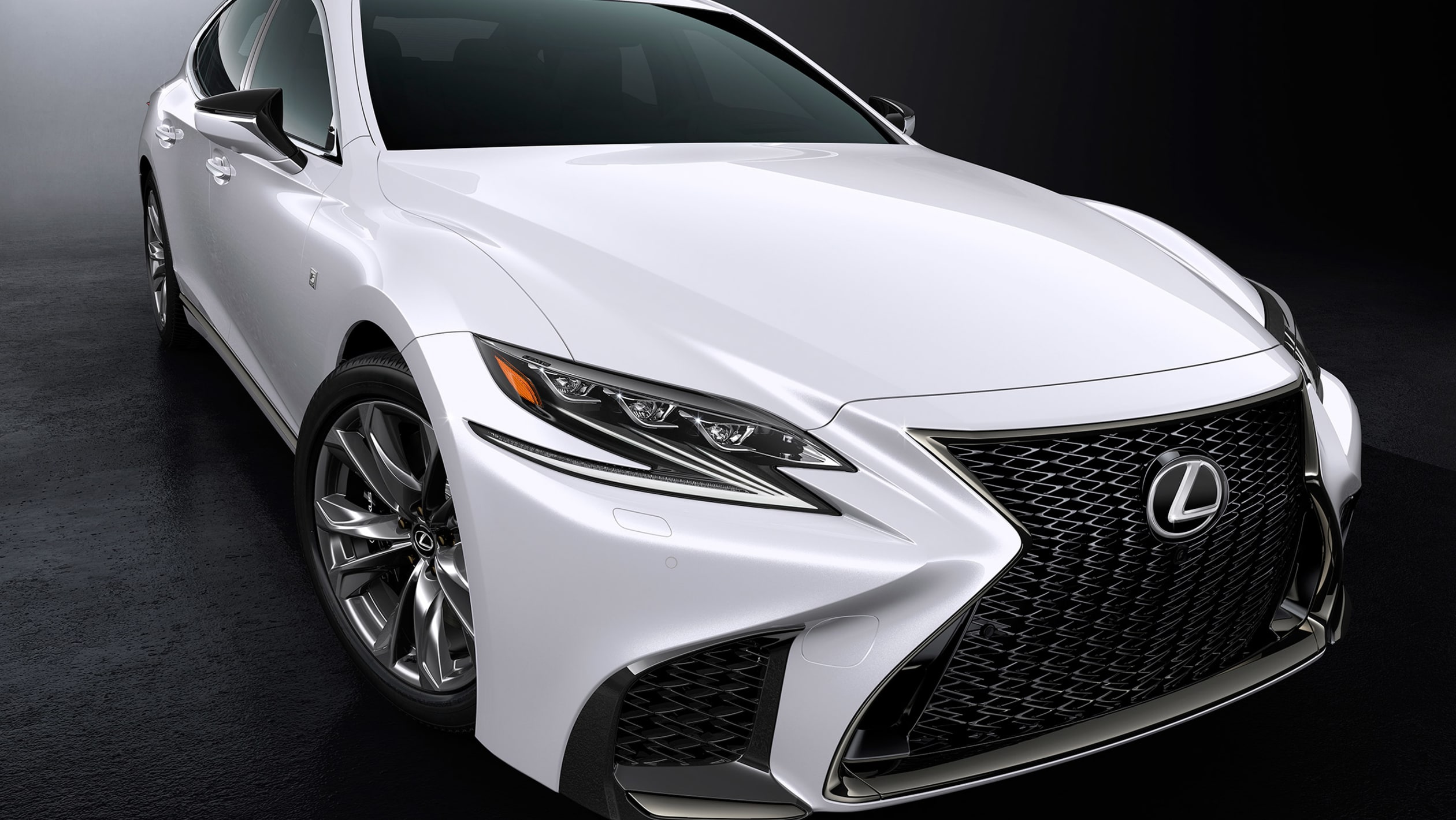 New Lexus LS F revealed at New York Motor Show - pictures | Auto Express