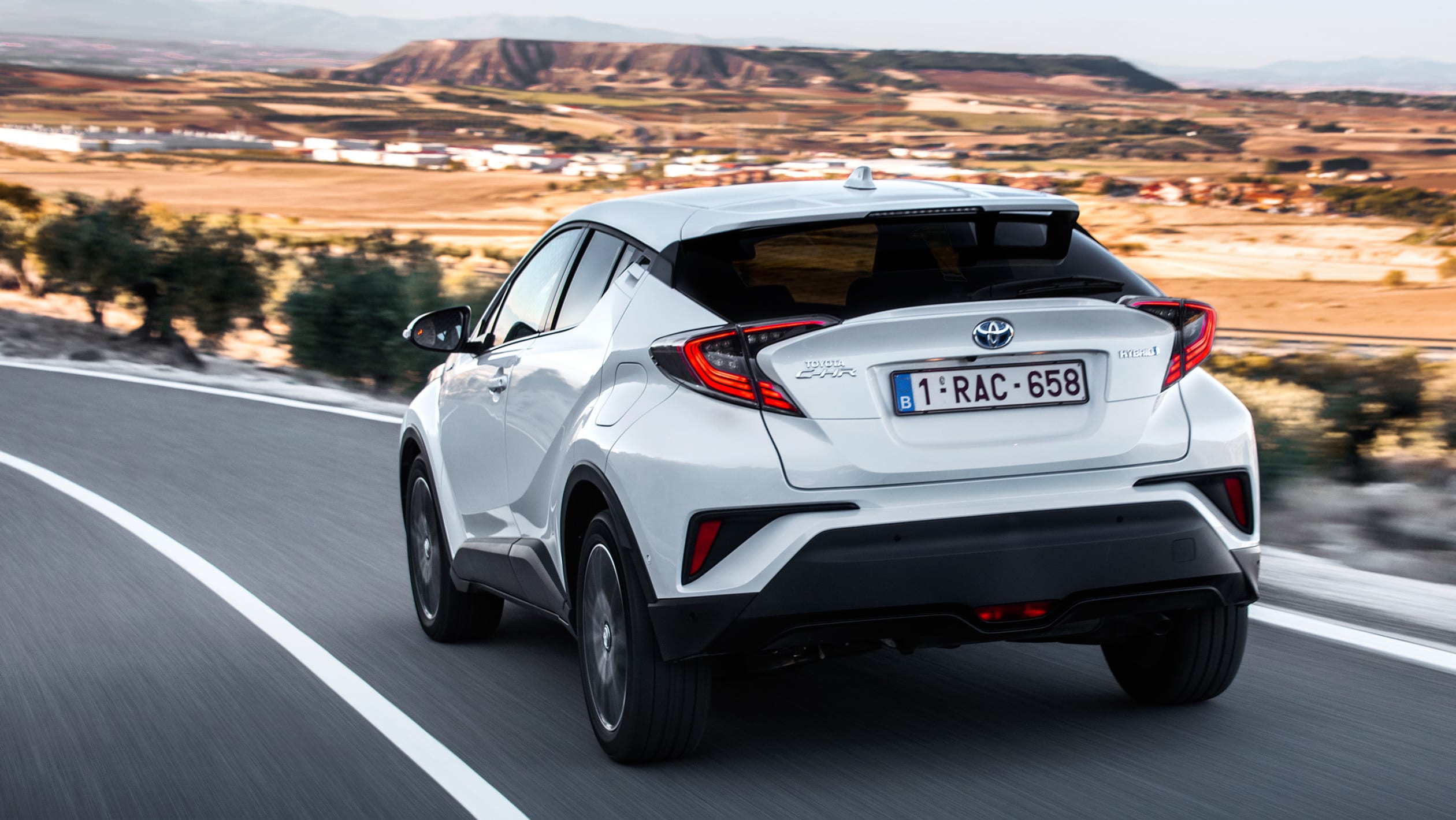 New Toyota C-HR Hybrid 2016 review | Auto Express