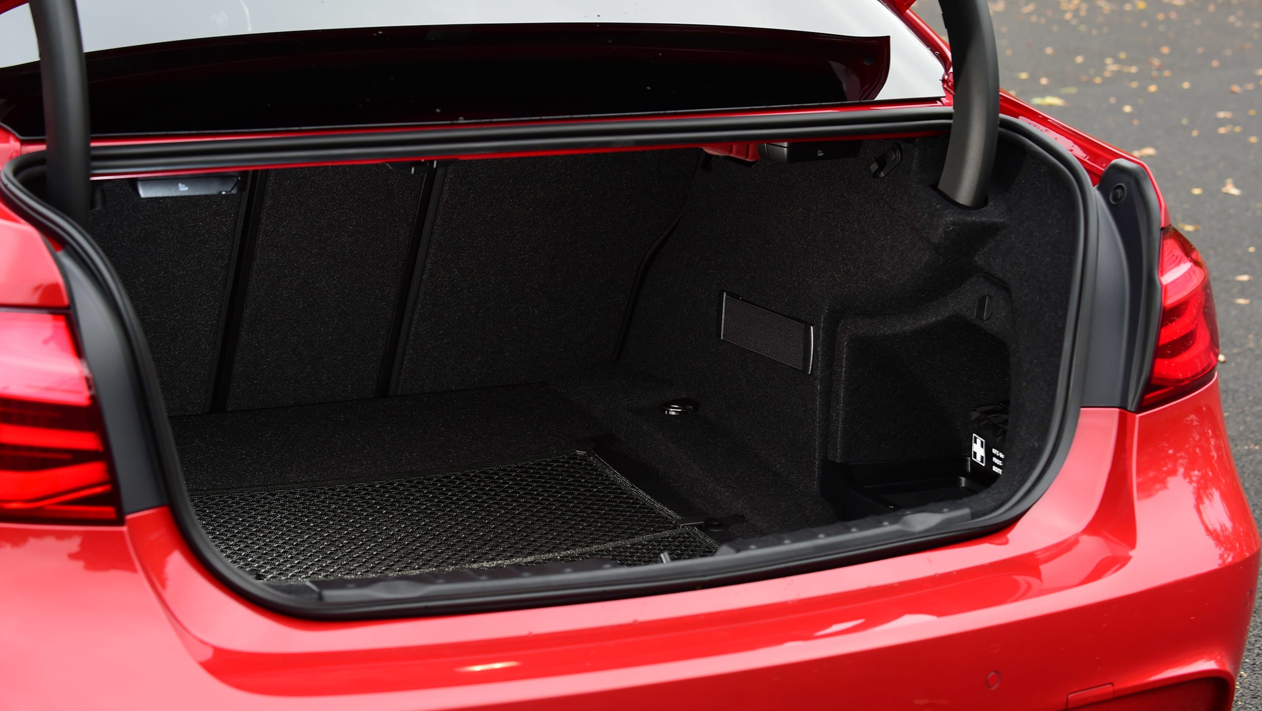 BMW 340i 2016 review - pictures | Auto Express