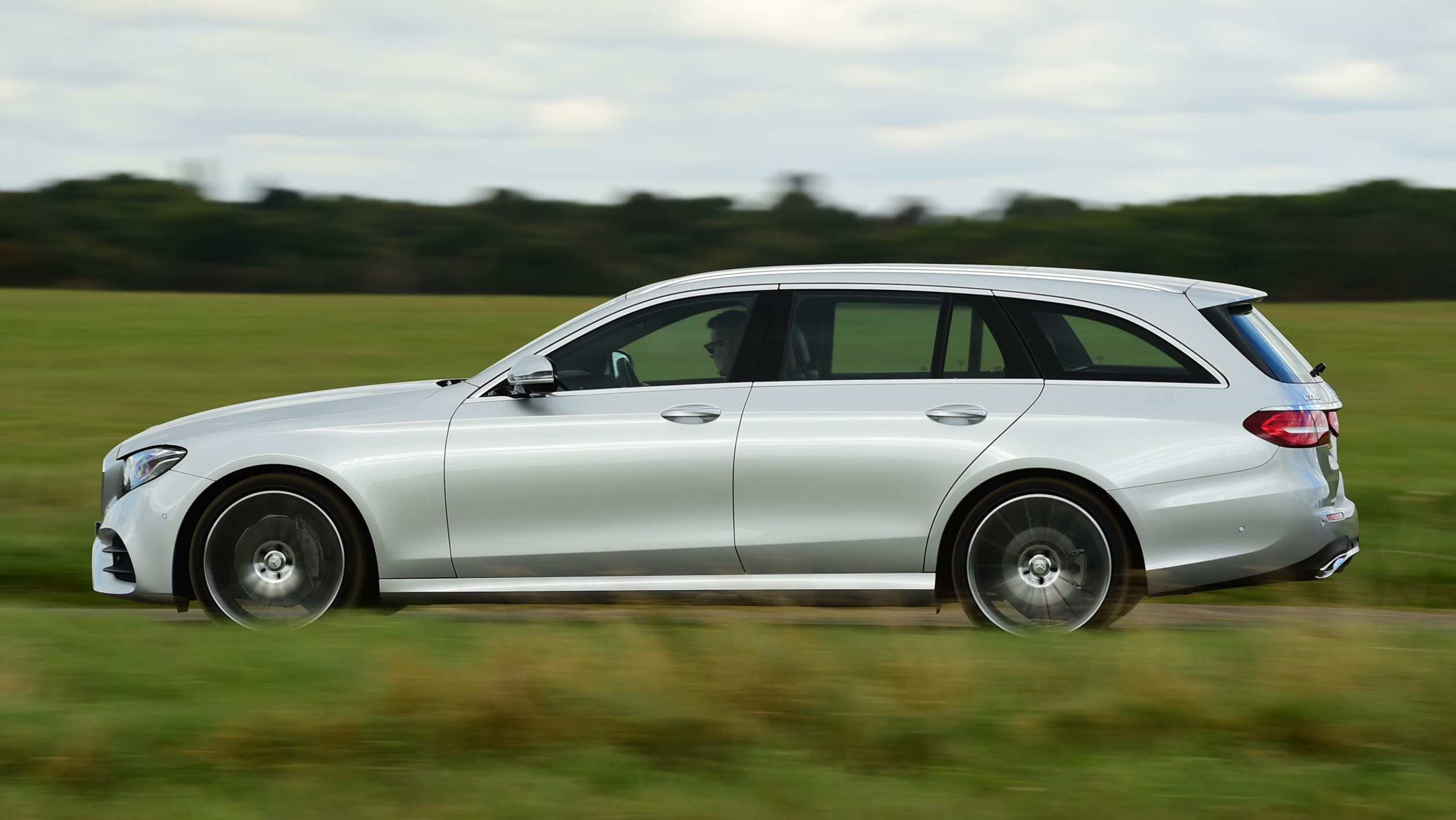 New Mercedes E220d Estate 2016 review - pictures | Auto Express