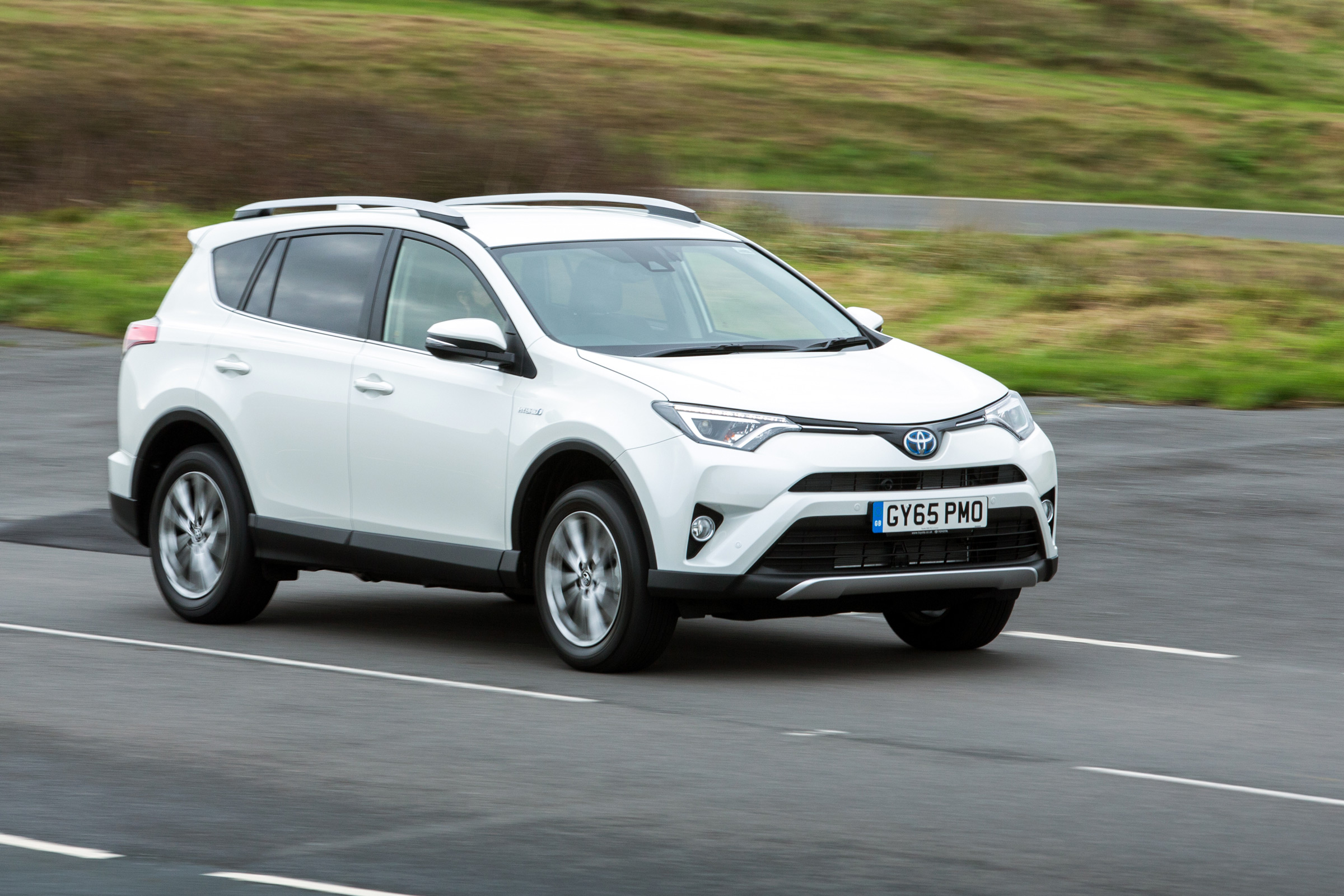 Toyota RAV4 Hybrid SUV 2016 Review Auto Express Toyota RAV4 Hybrid SUV 2016 Review Auto Express