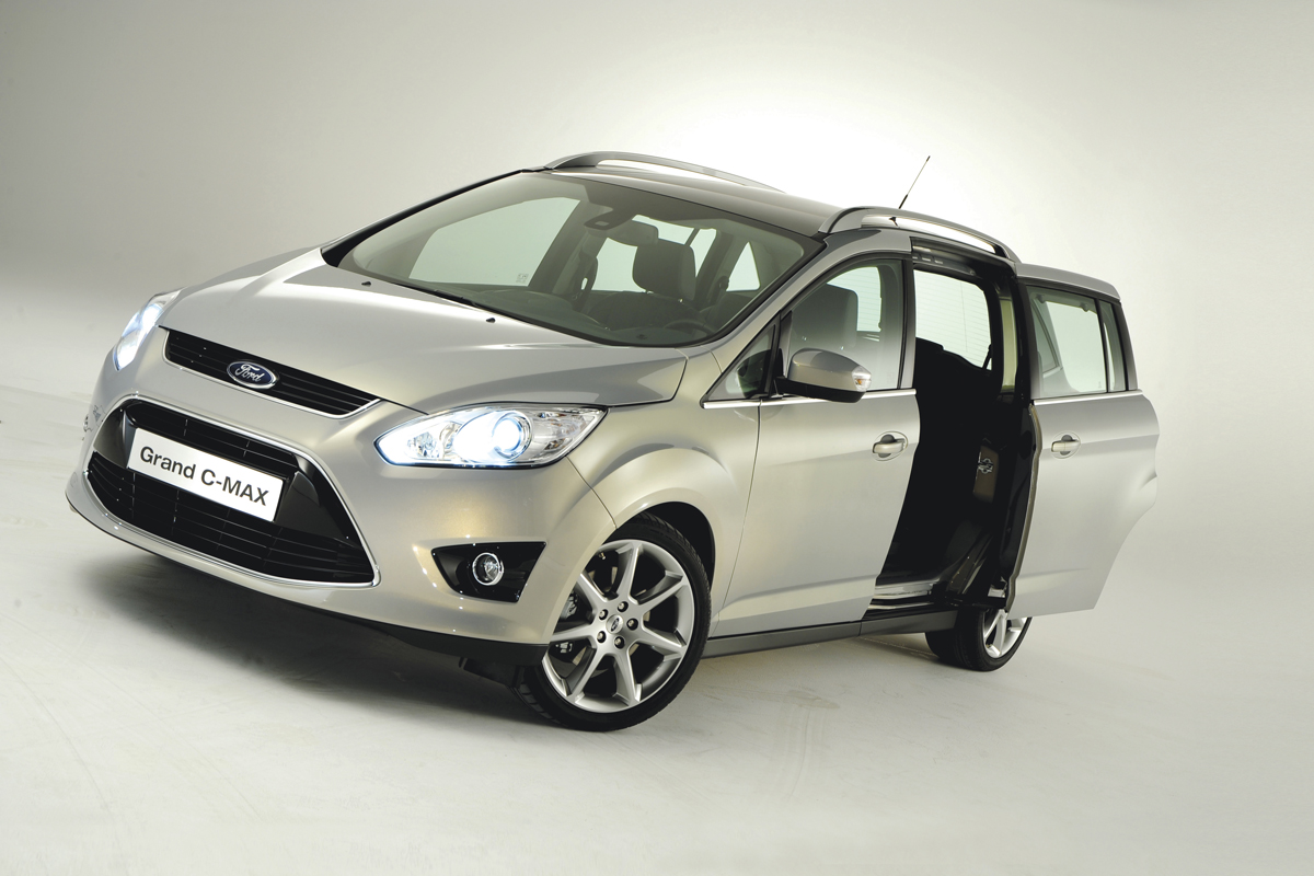 Grand C-Max slides in | Auto Express