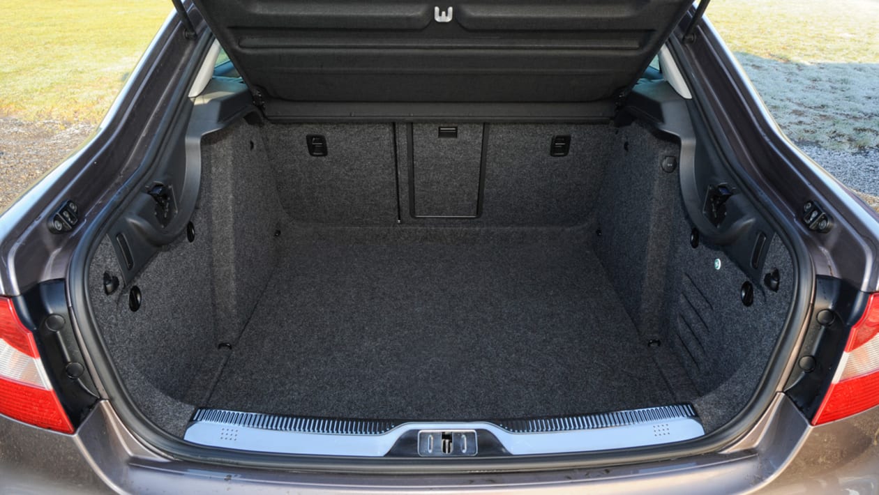 Skoda Superb pictures | Auto Express