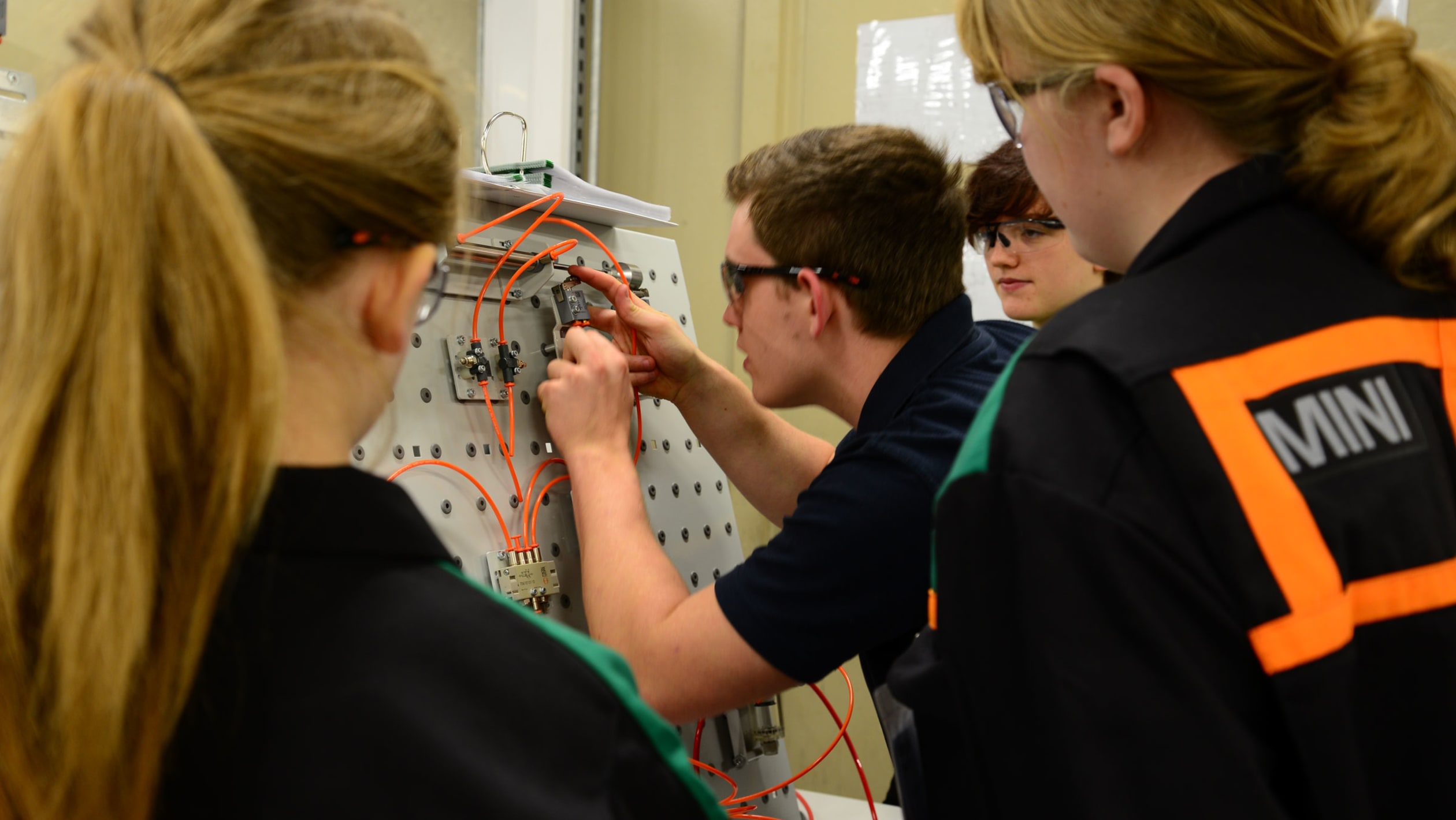 MINI factory tour - pictures | Auto Express