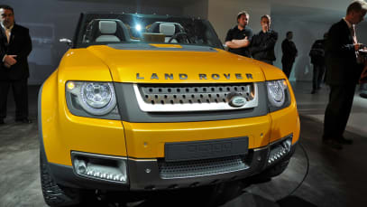 Land Rover Defender 4x4 News & Reviews | Auto Express