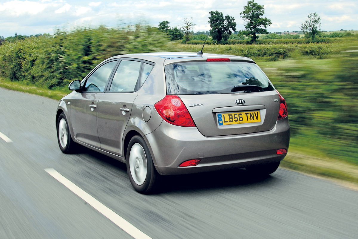 Kia Cee’d 1.6 CRDi LS | Auto Express