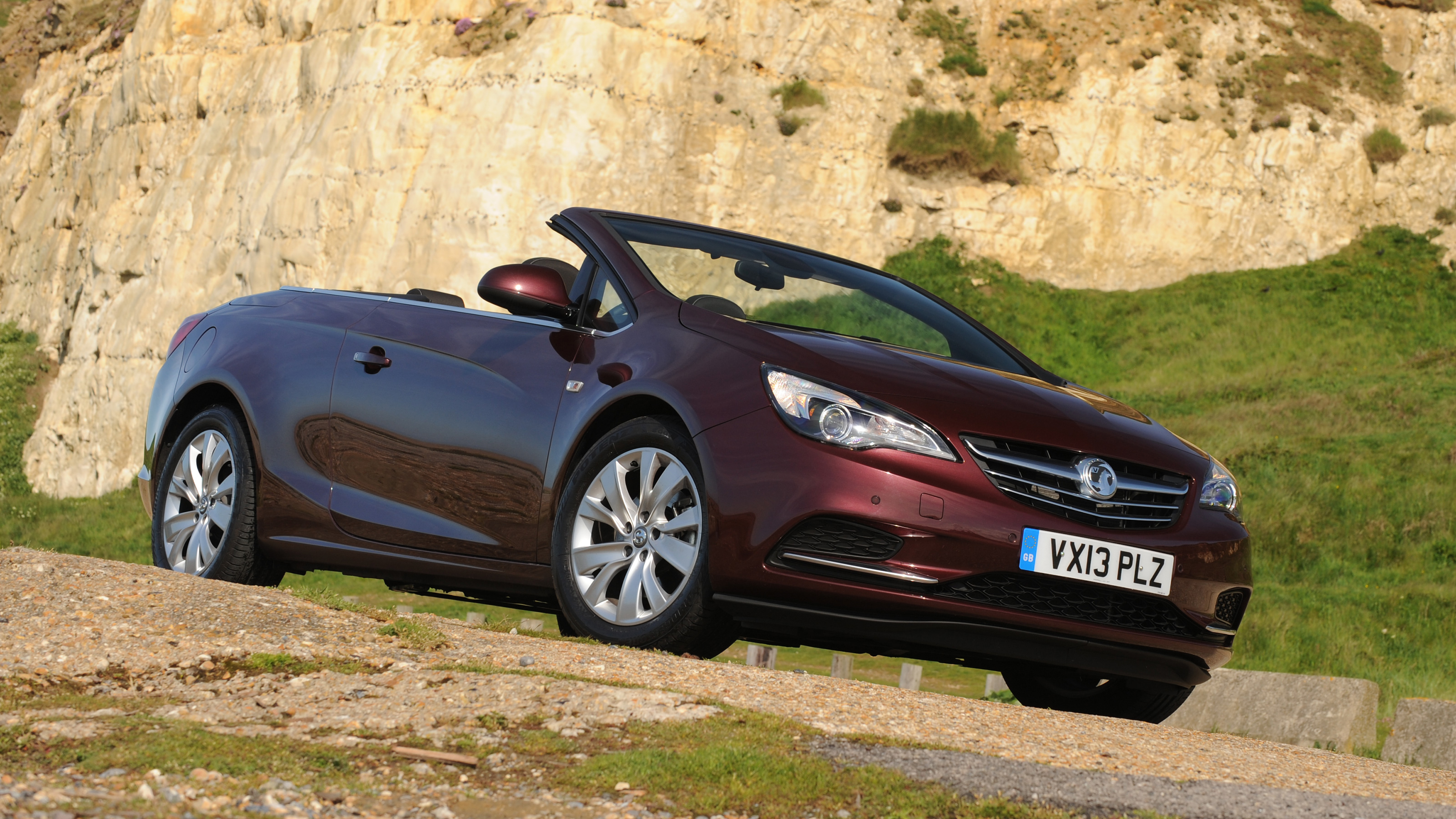 Used Vauxhall Cascada review | Auto Express