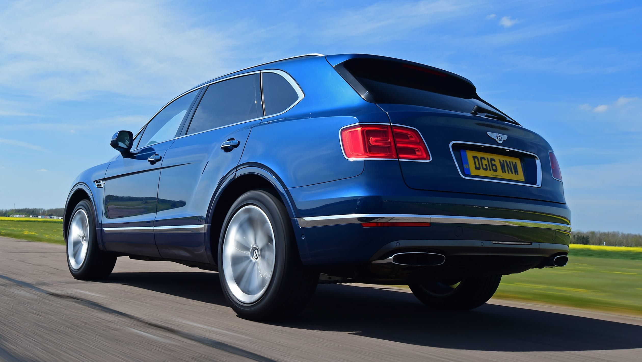 Bentley Bentayga vs Range Rover - pictures | Auto Express