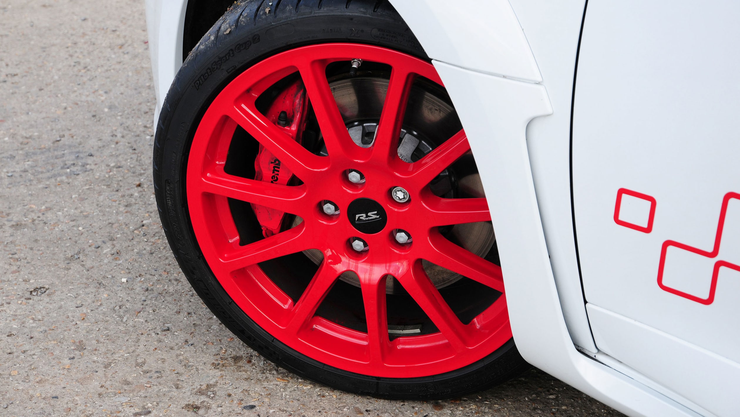 Renaultsport Megane 275 Trophy-R review - pictures | Auto Express