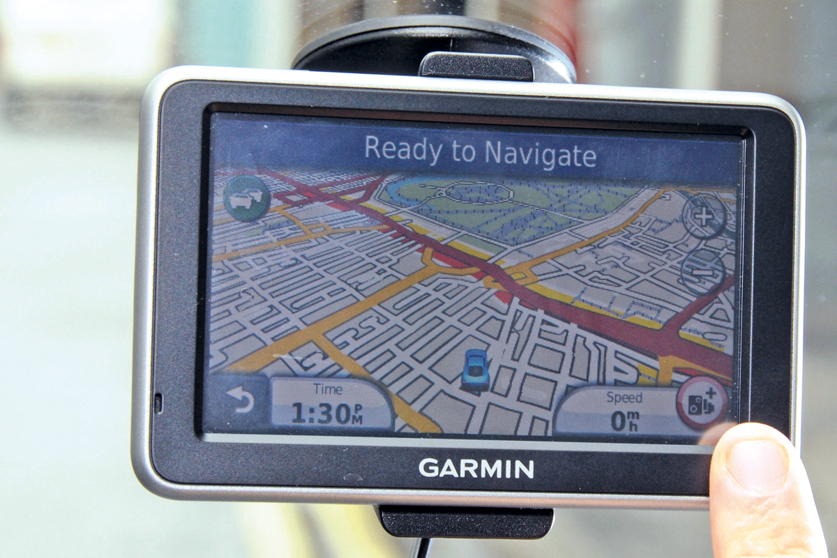 Garmin nülink! 2390 sat-nav | Auto Express