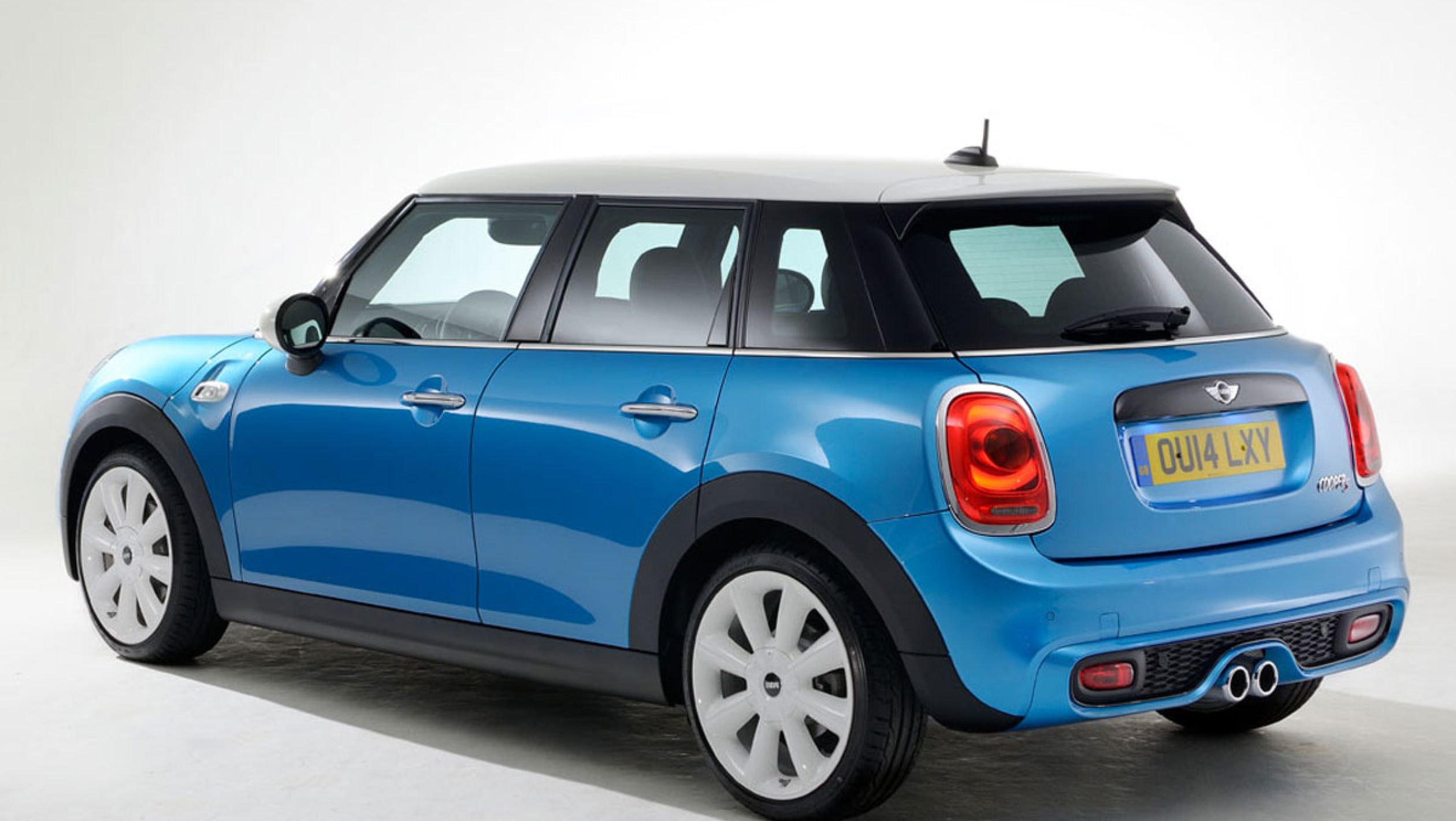 New MINI five-door revealed - pictures | Auto Express