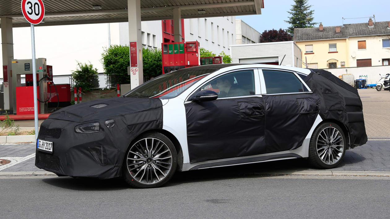 New Kia Proceed spied testing - pictures | Auto Express