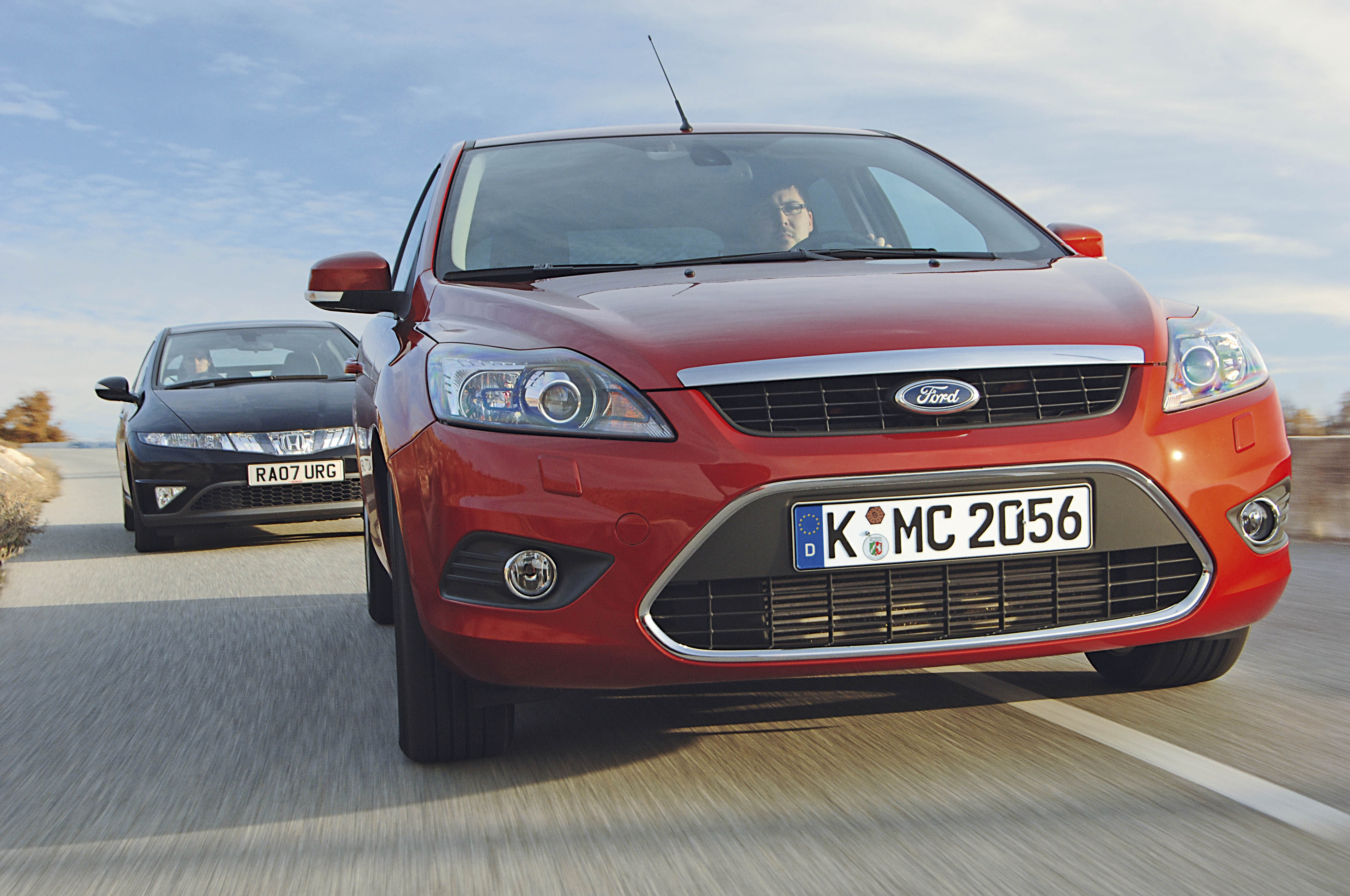 Ford Focus vs Honda Civic | Auto Express