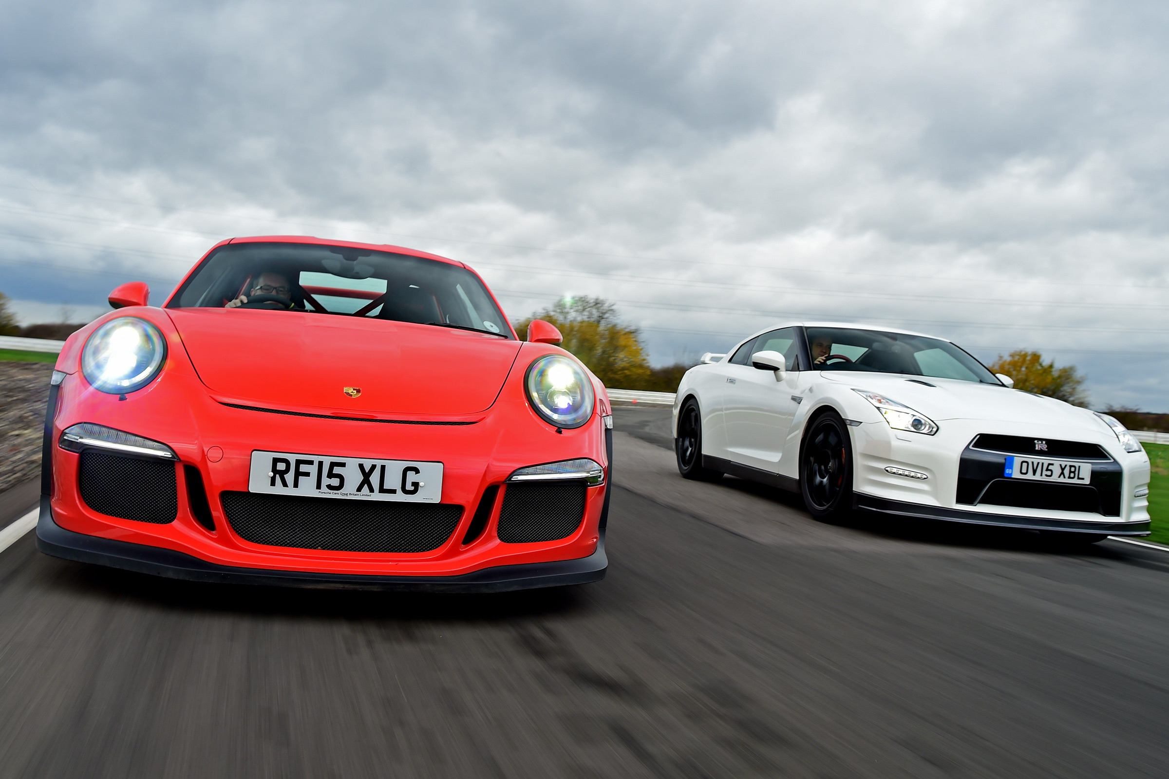 Porsche 911 GT3 RS Vs Nissan GT R Track Edition Auto Express Porsche 911 GT3 RS Vs Nissan GT R Track Edition Auto Express