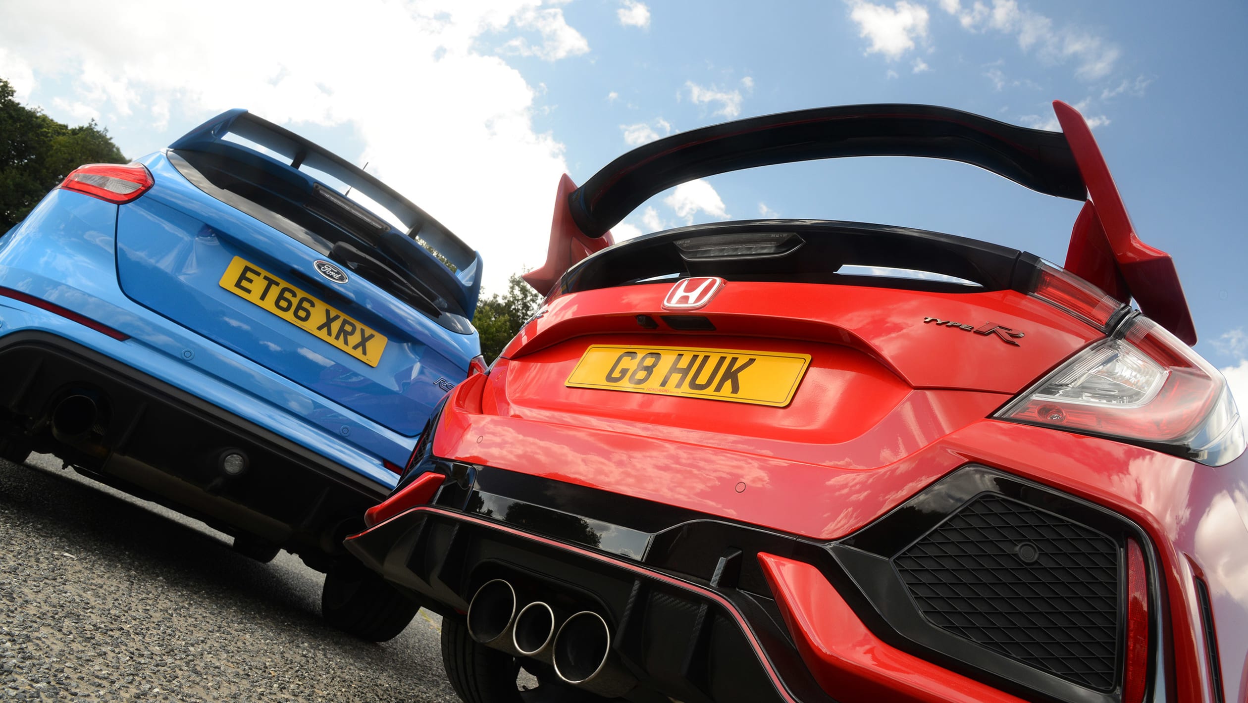Honda Civic Type R vs Ford Focus RS - pictures | Auto Express