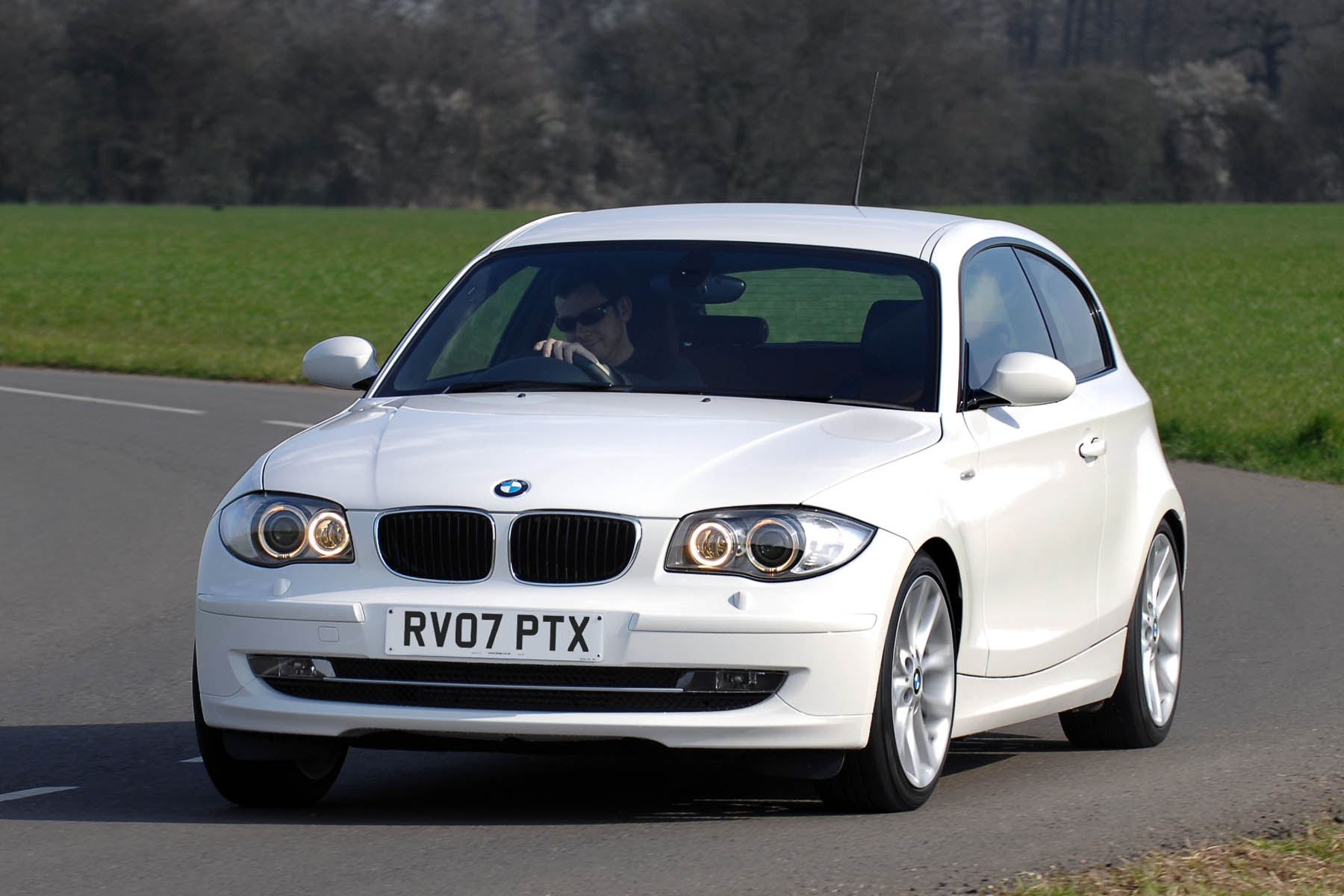 BMW 1 Series Hatchback review (2004-2012) | Auto Express