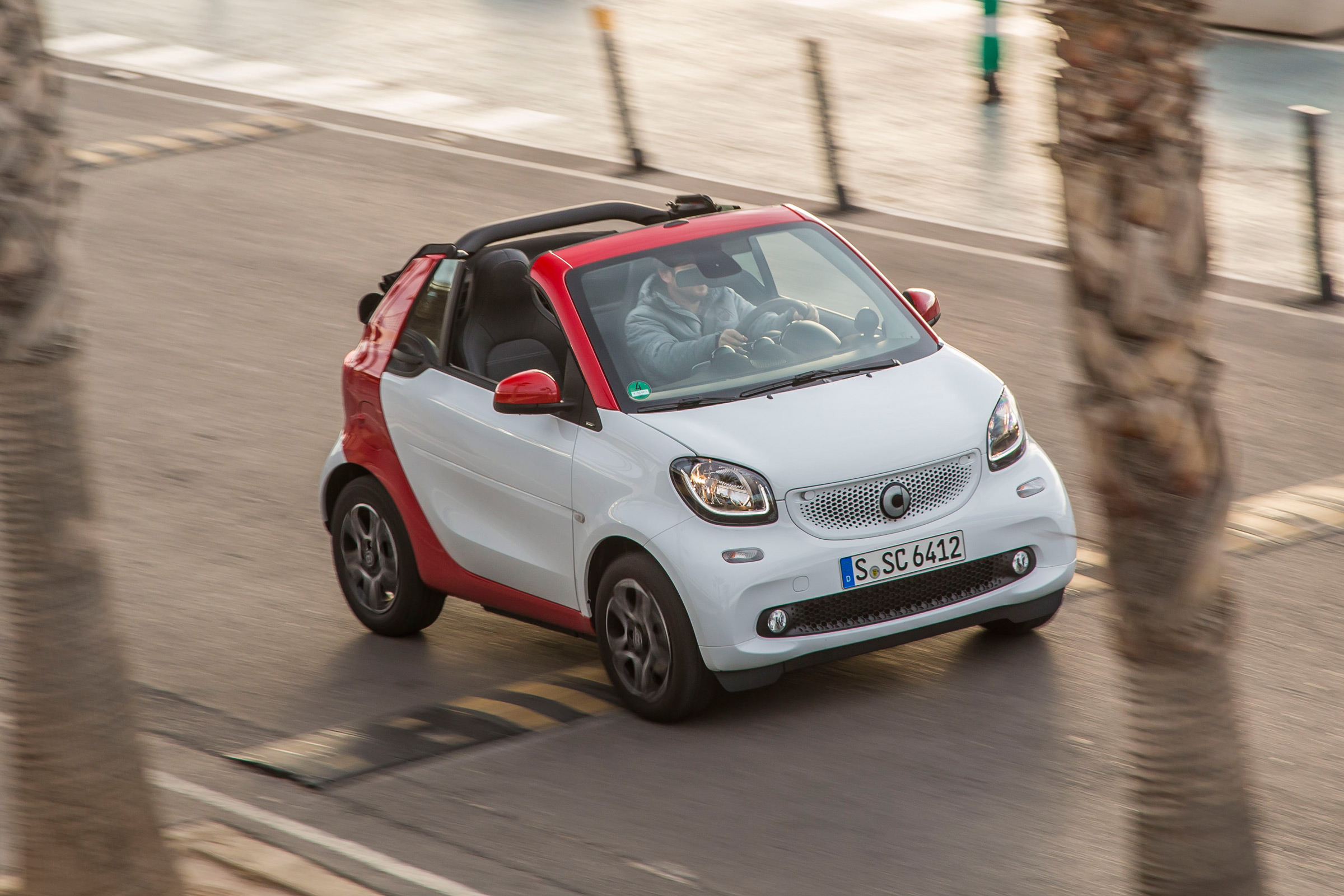 Smart ForTwo Cabrio review | Auto Express