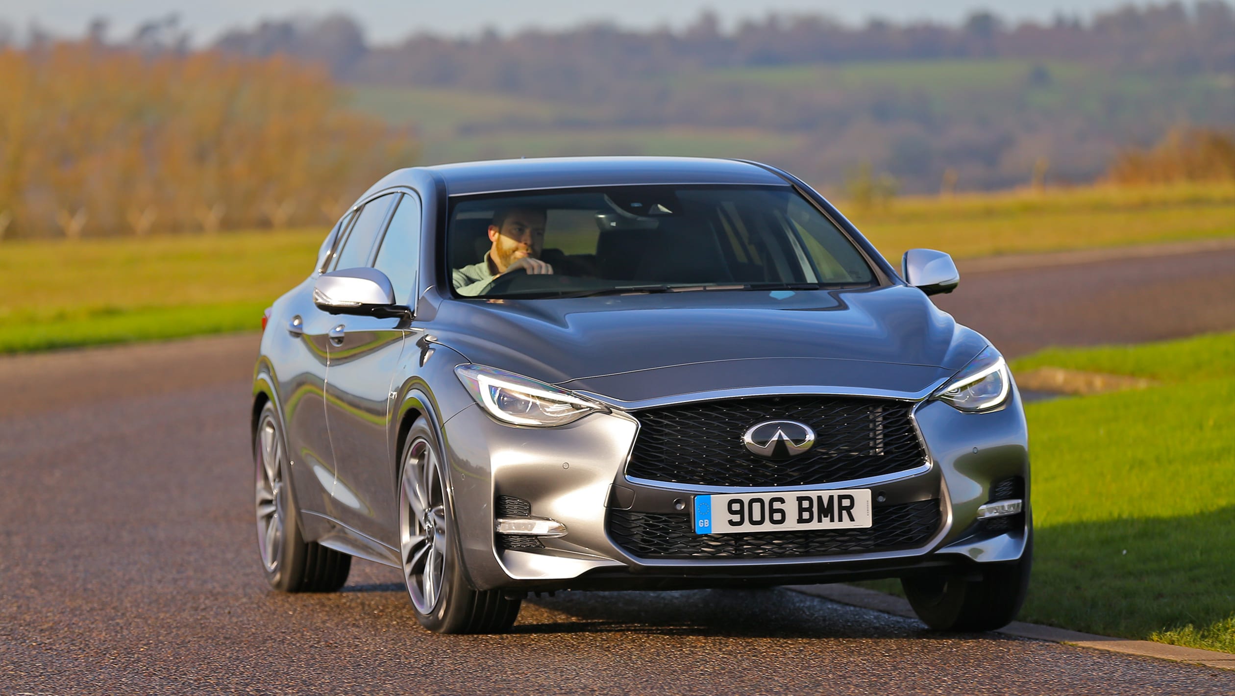 Infiniti Q30 2.2 Diesel 2016 review - pictures | Auto Express