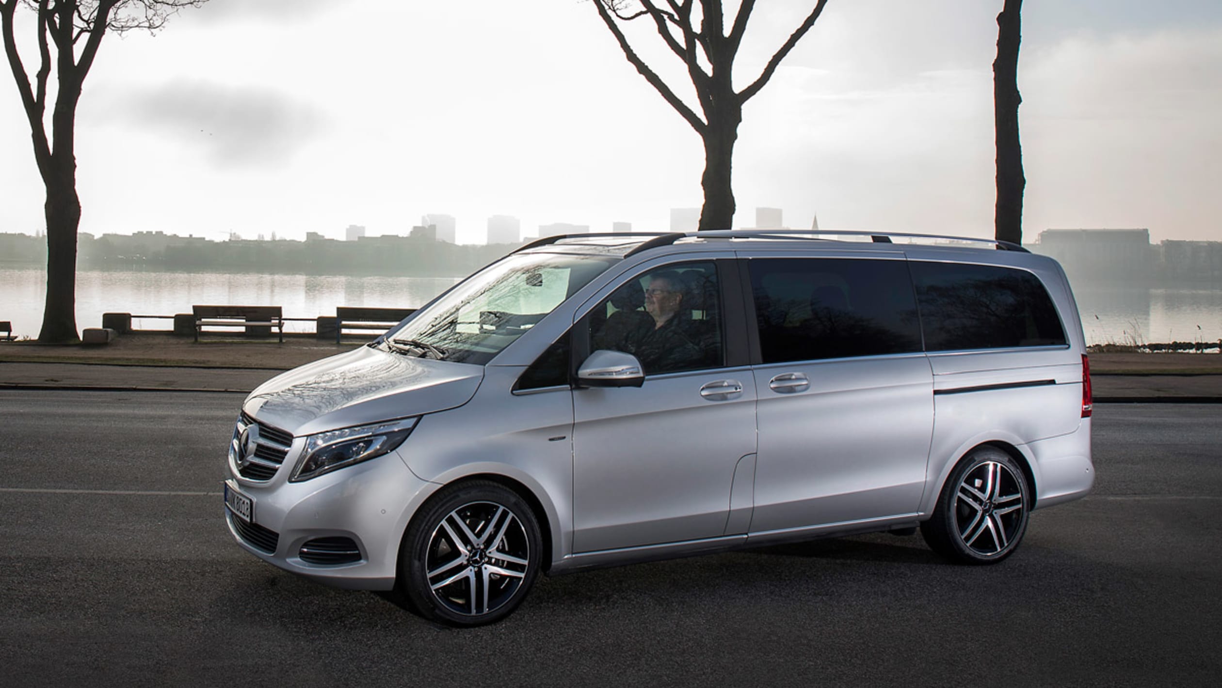 Mercedes V-Class V250 BlueTec pictures | Auto Express