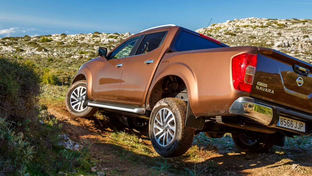 New Nissan Navara NP300 2015 review - pictures | Auto Express