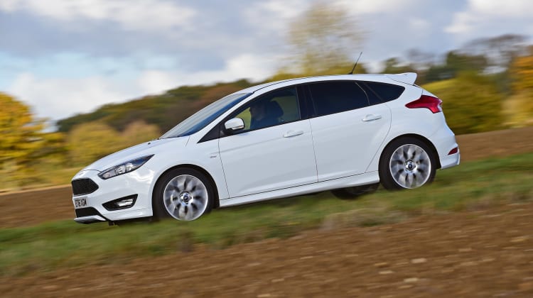 Ford Focus ST-Line 2016 review - pictures | Auto Express