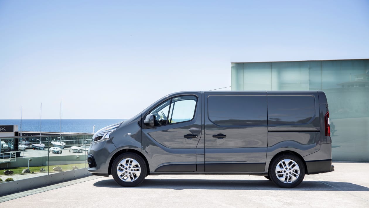 New 2019 Renault Trafic review - pictures | Auto Express