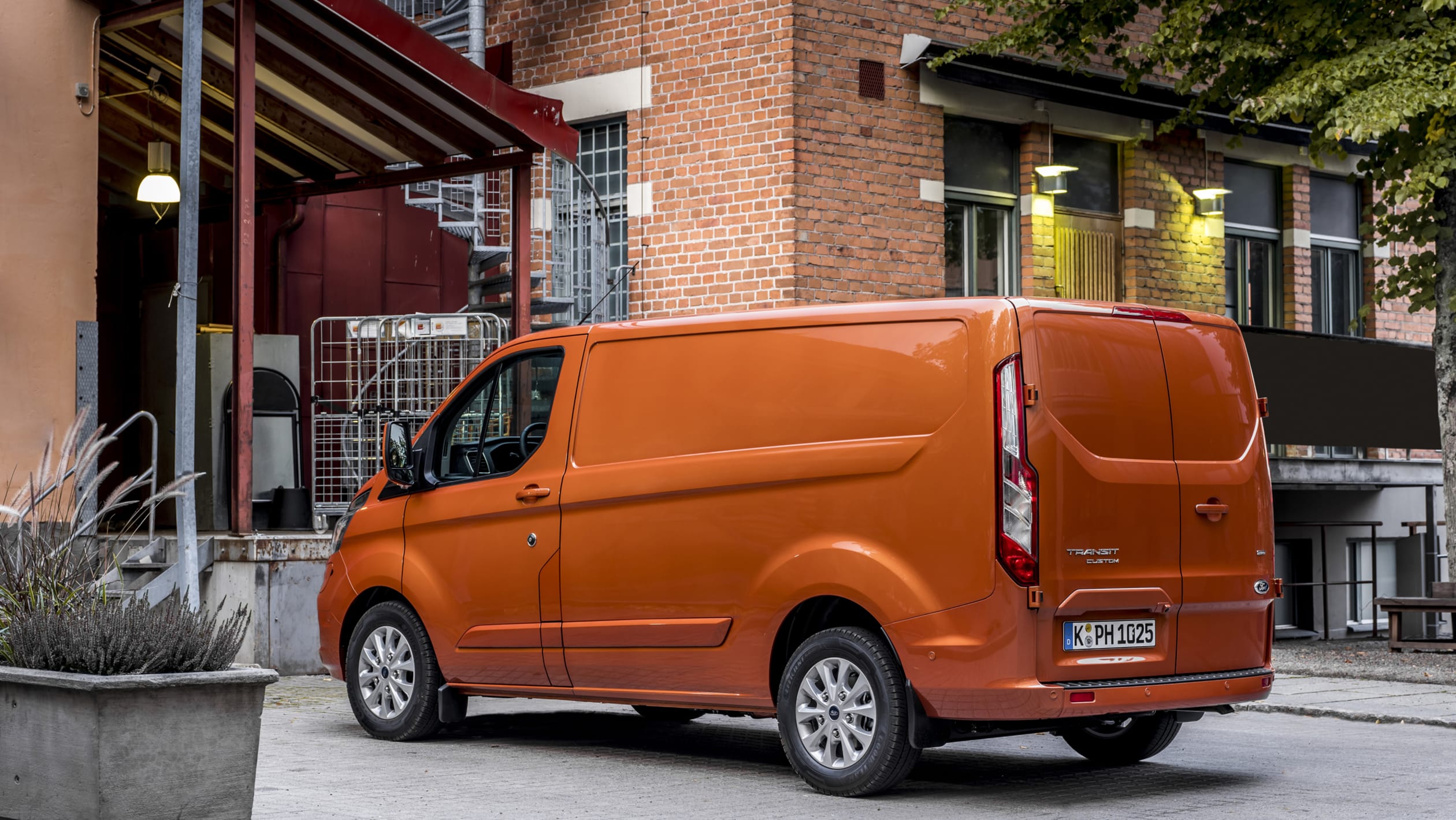 New Ford Transit Custom PHEV review | Auto Express