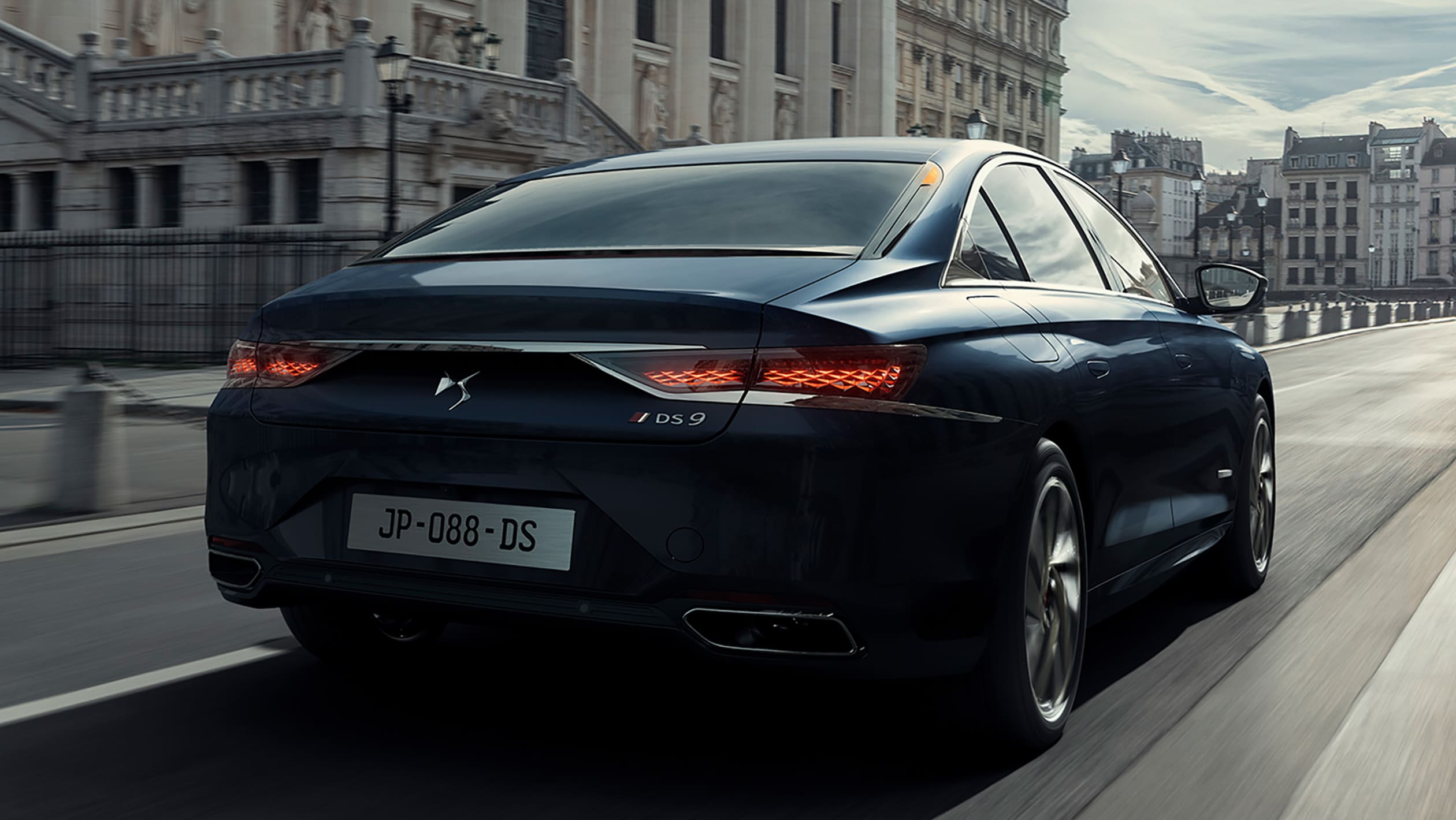 New DS 9 saloon arrives as flagship limo for DS brand - pictures | Auto ...