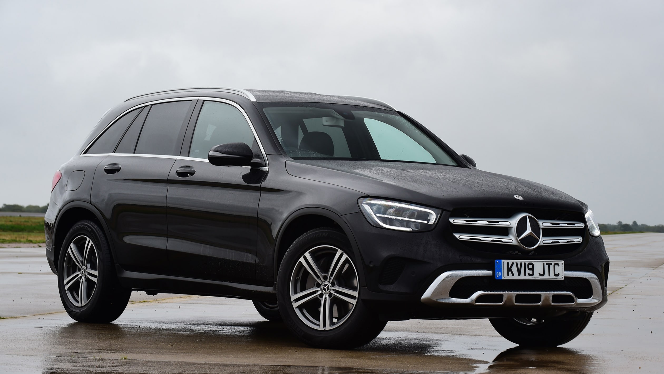 BMW X3 vs Mercedes GLC - pictures | Auto Express