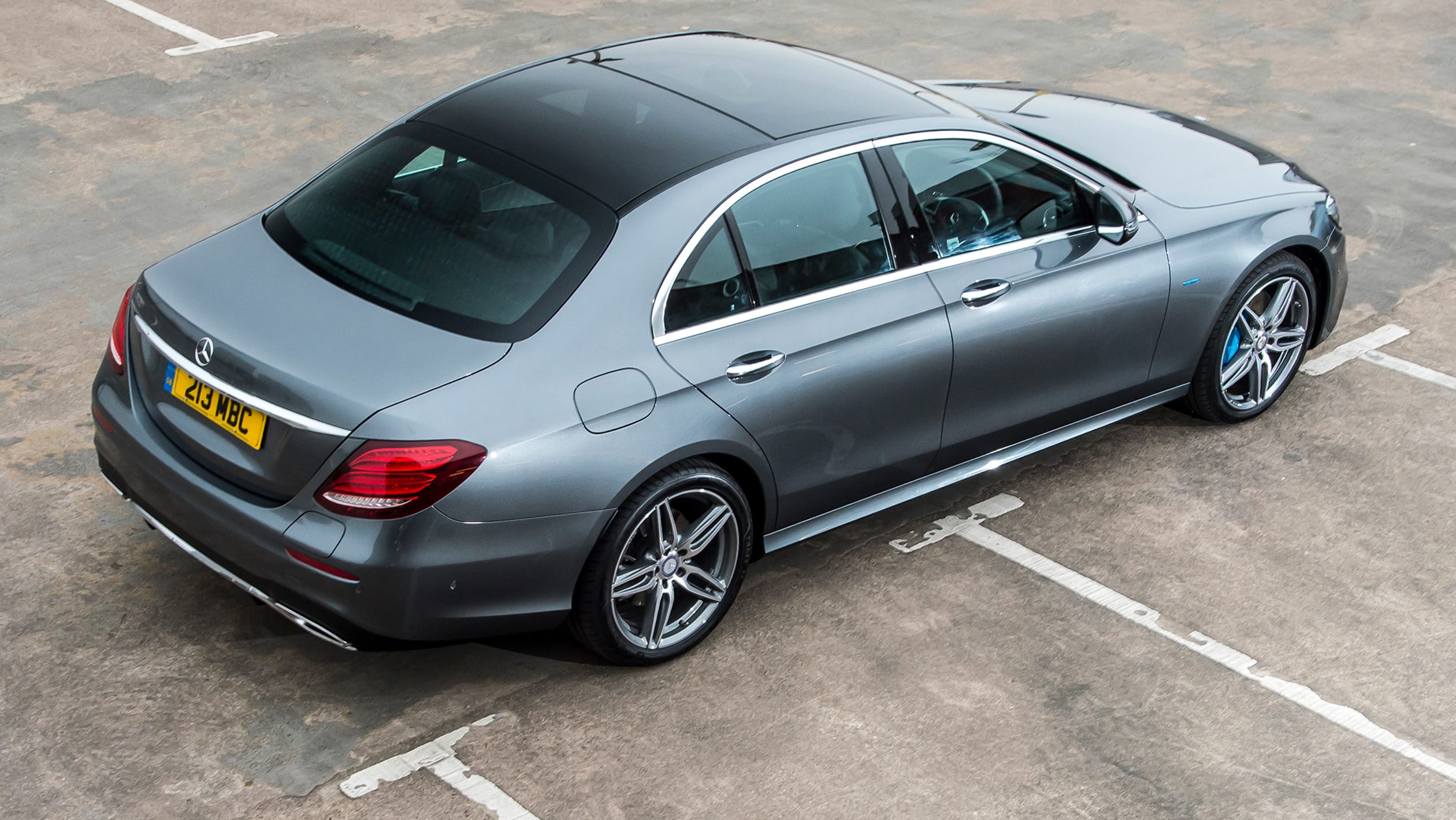 New Mercedes E 300 de 2019 review - pictures | Auto Express