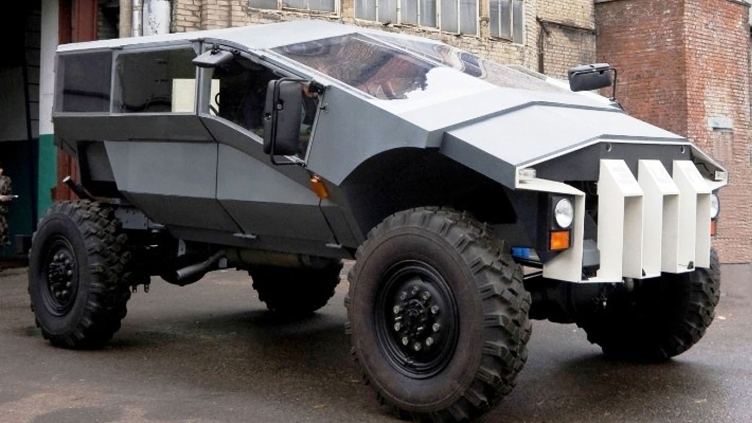 ZIL Russian Humvee army concept - Pictures | Auto Express
