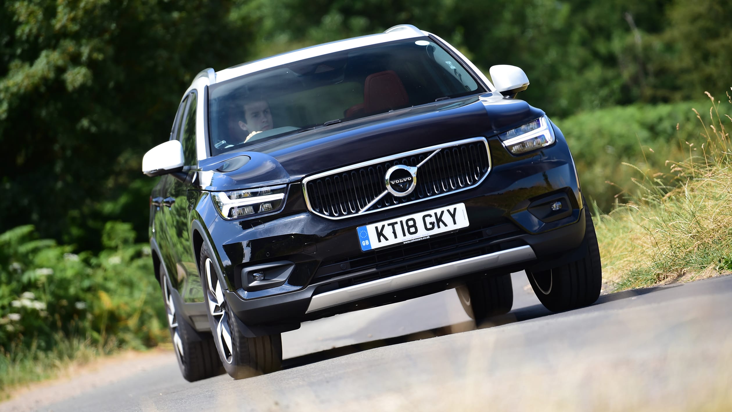 New Volvo XC40 T3 2018 review - pictures | Auto Express