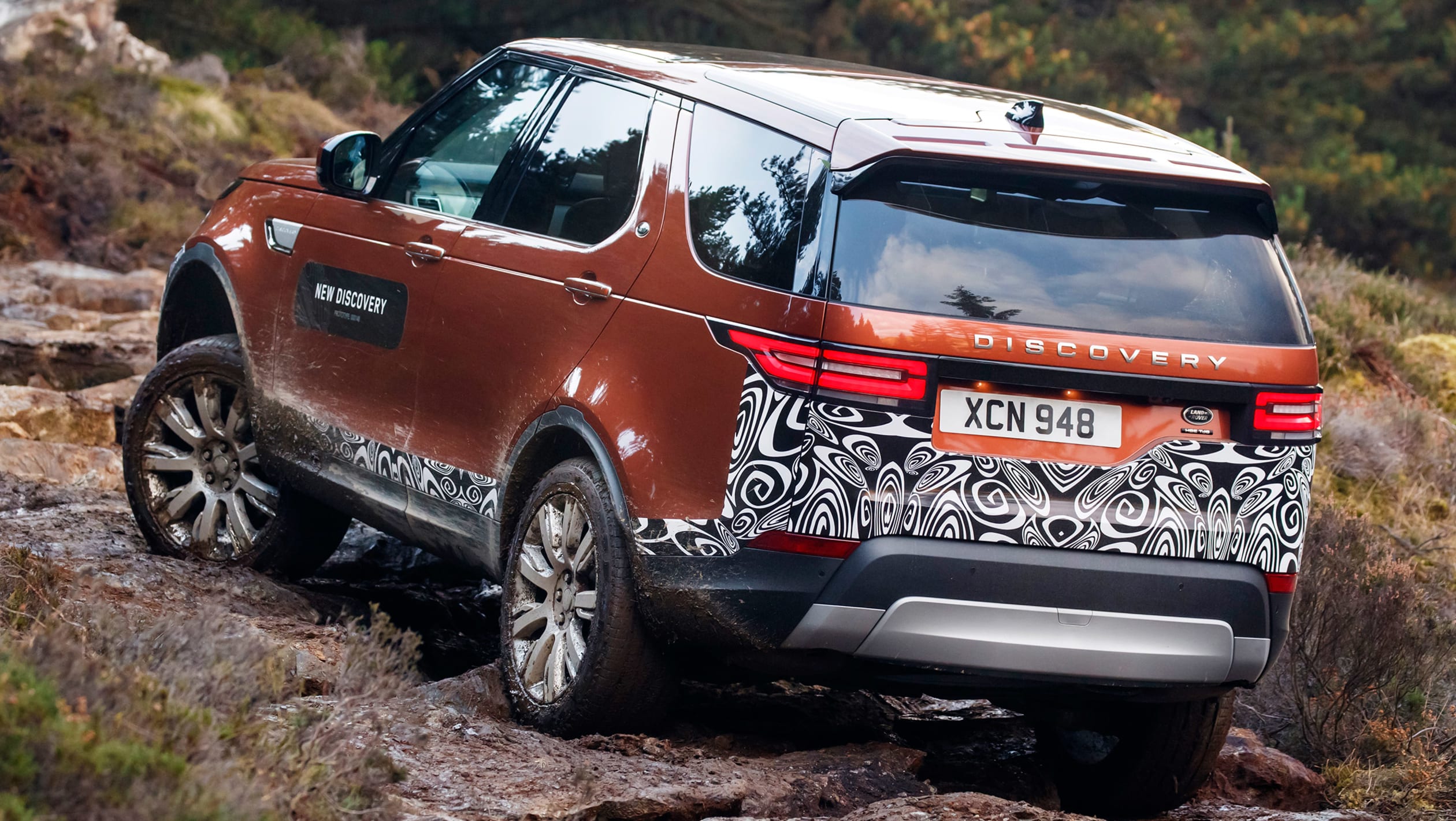 New Land Rover Discovery 2017 off road review - pictures | Auto Express