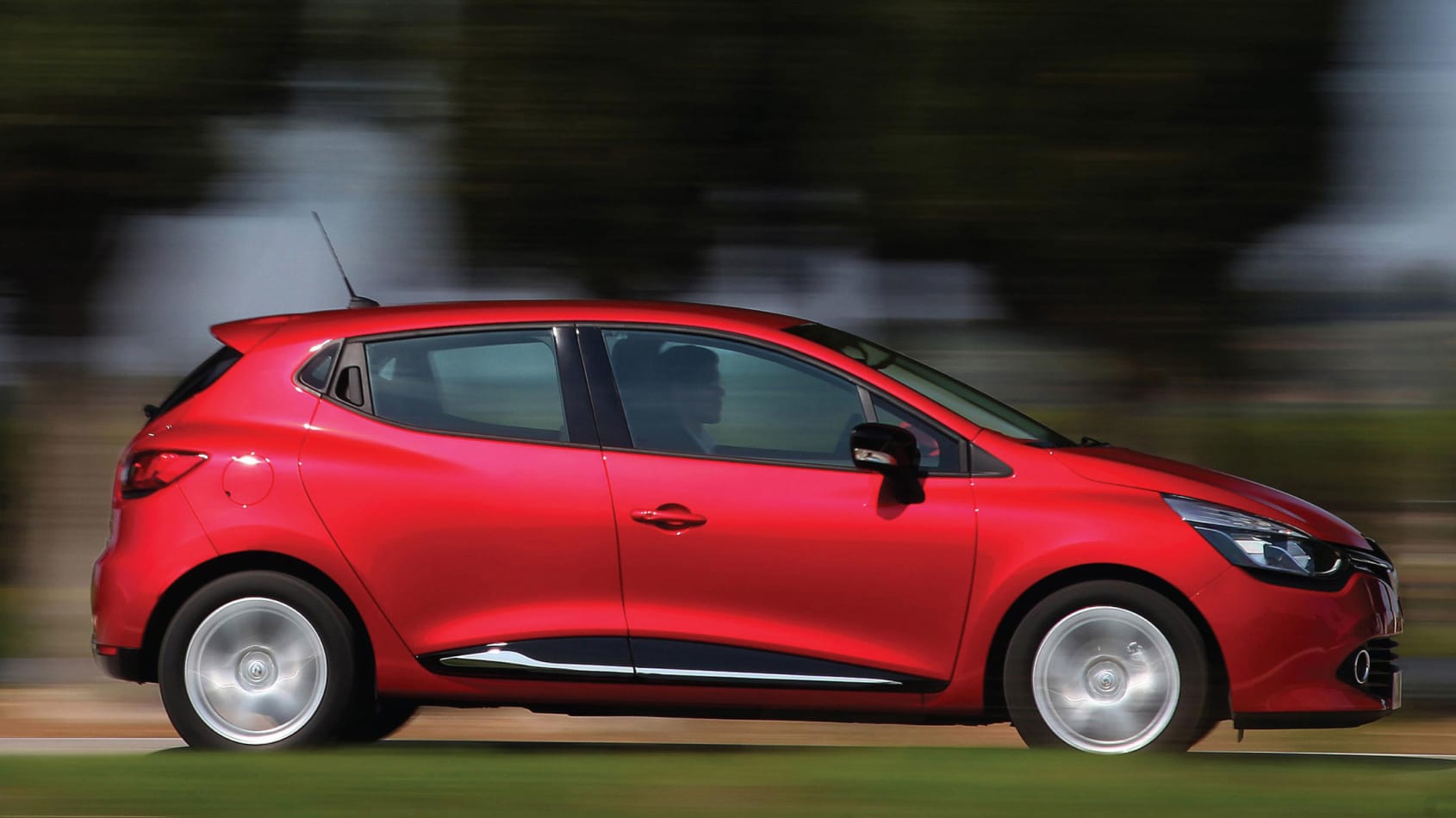 Renault Clio Expression review | Auto Express