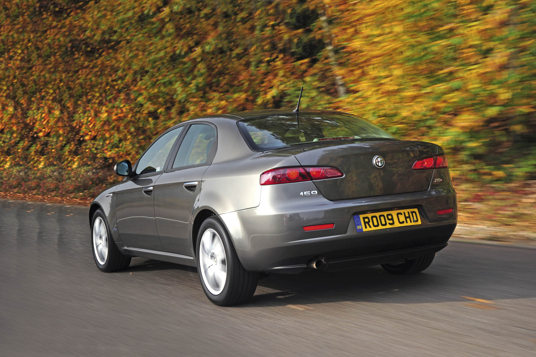 Alfa Romeo 159 Lusso | Auto Express