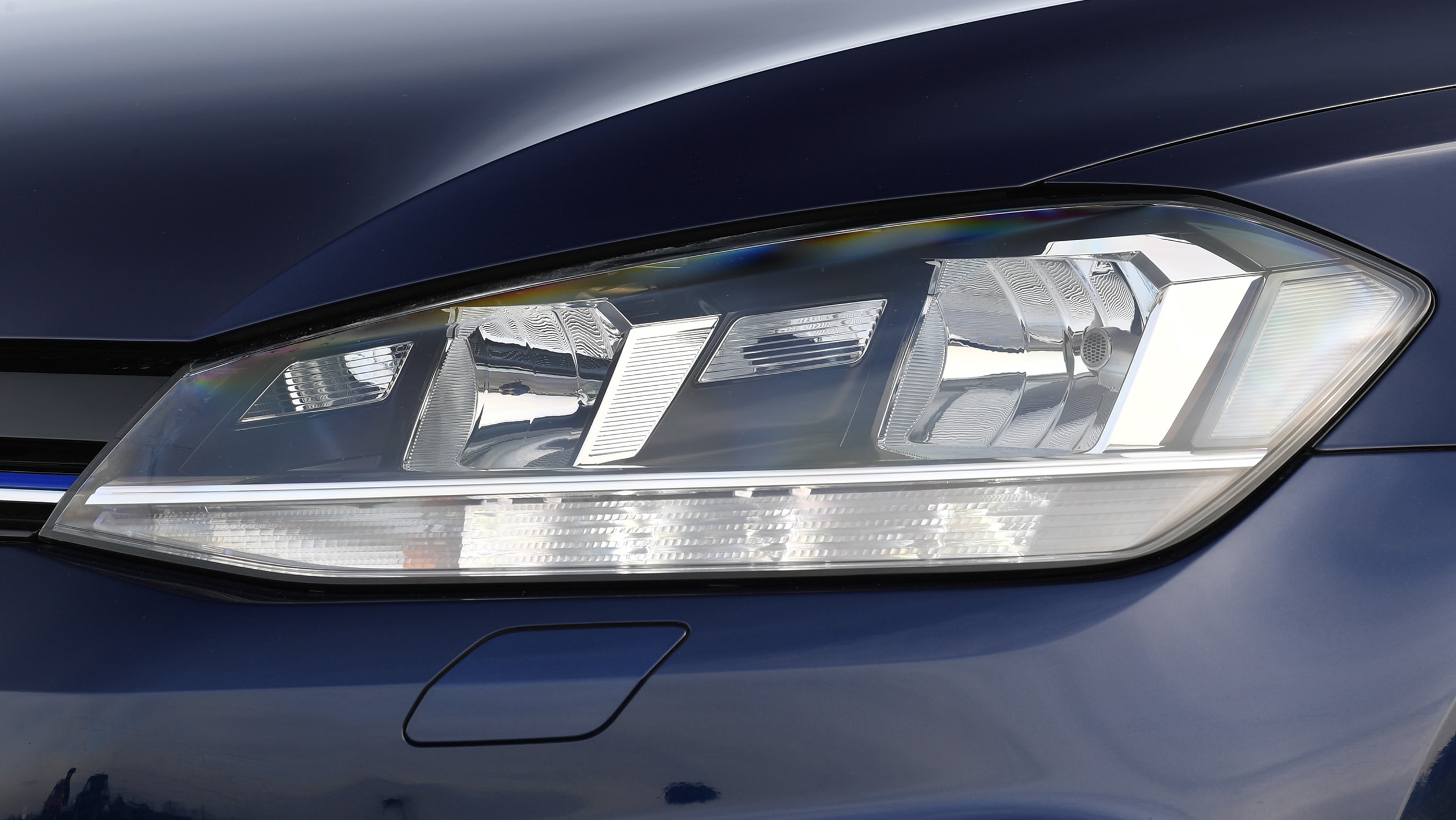 Volkswagen Polo vs Volkswagen Golf - pictures | Auto Express