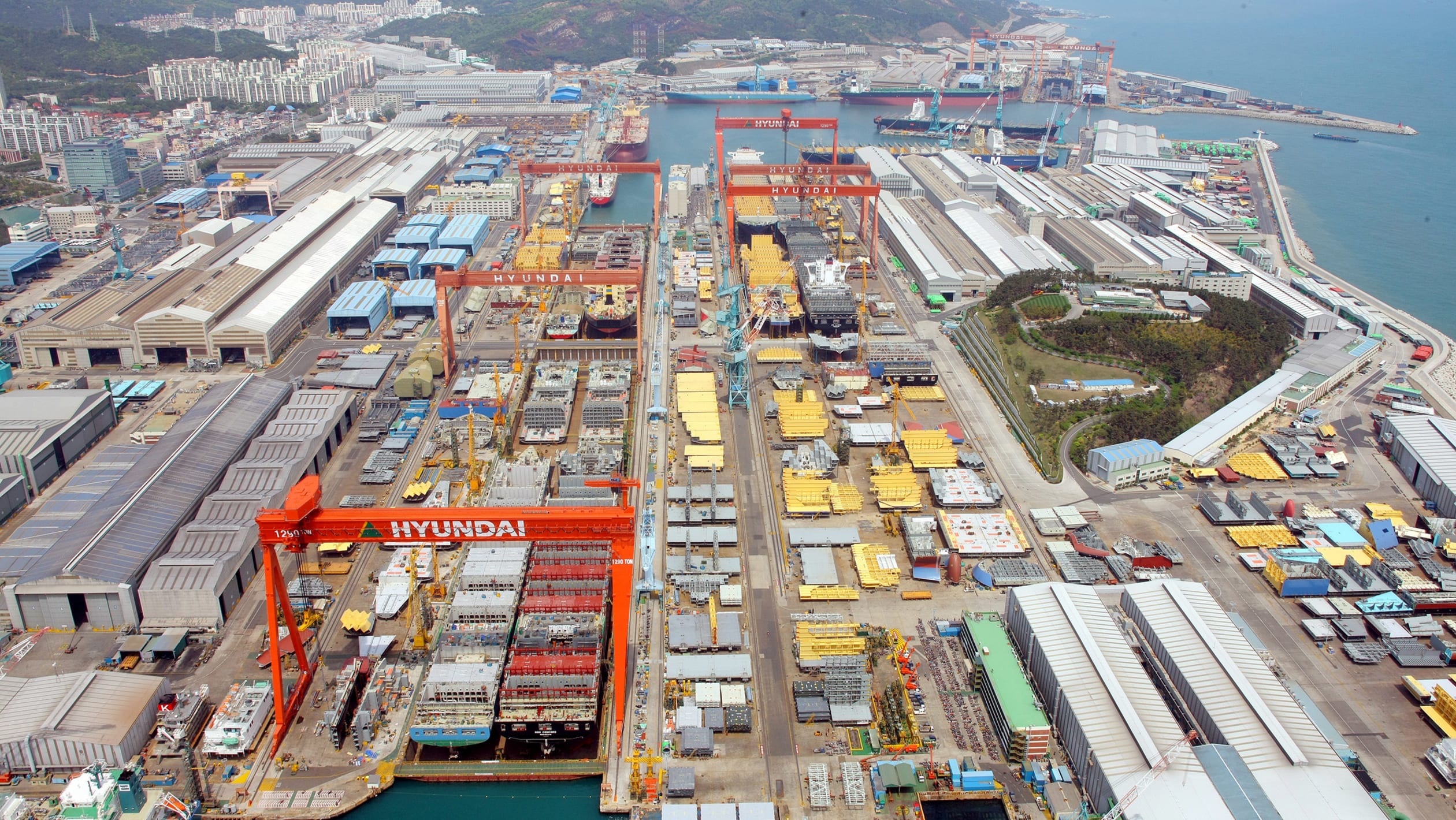 Biggest factory in the World - pictures | Auto Express