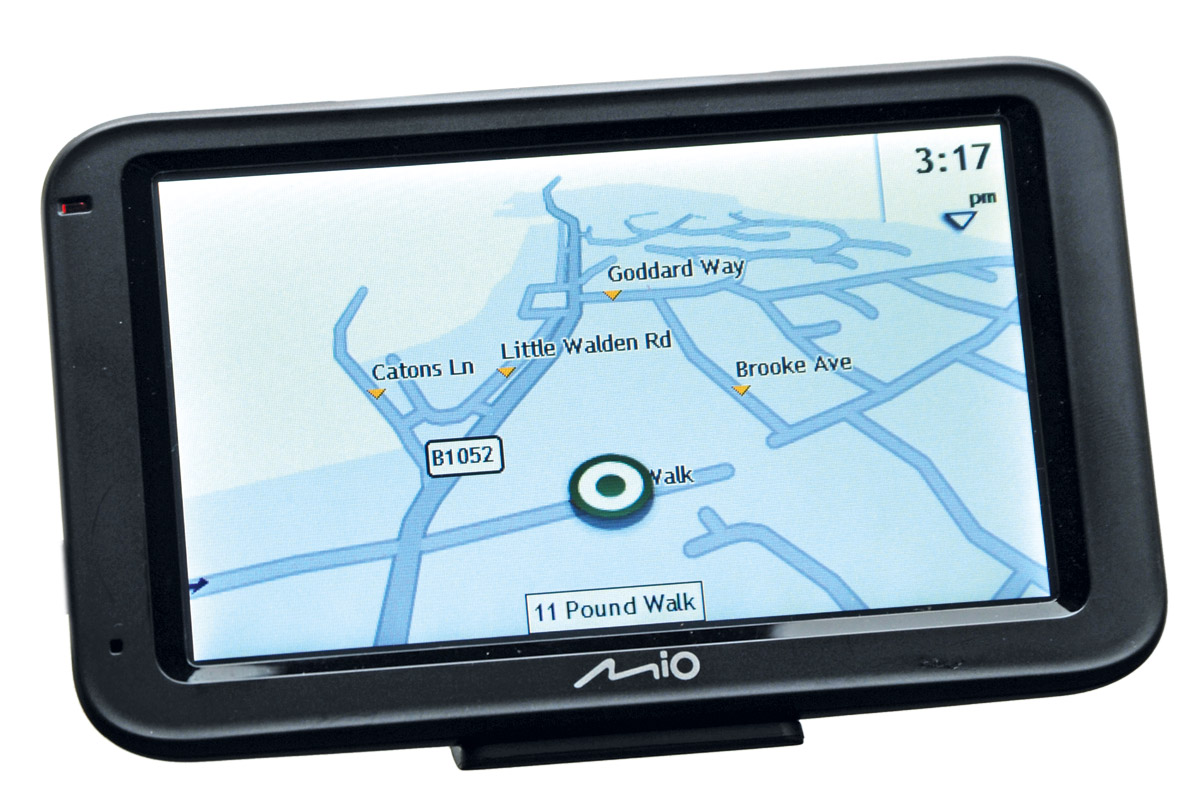 Mio Moov M610 Great Britain & Ireland | Auto Express