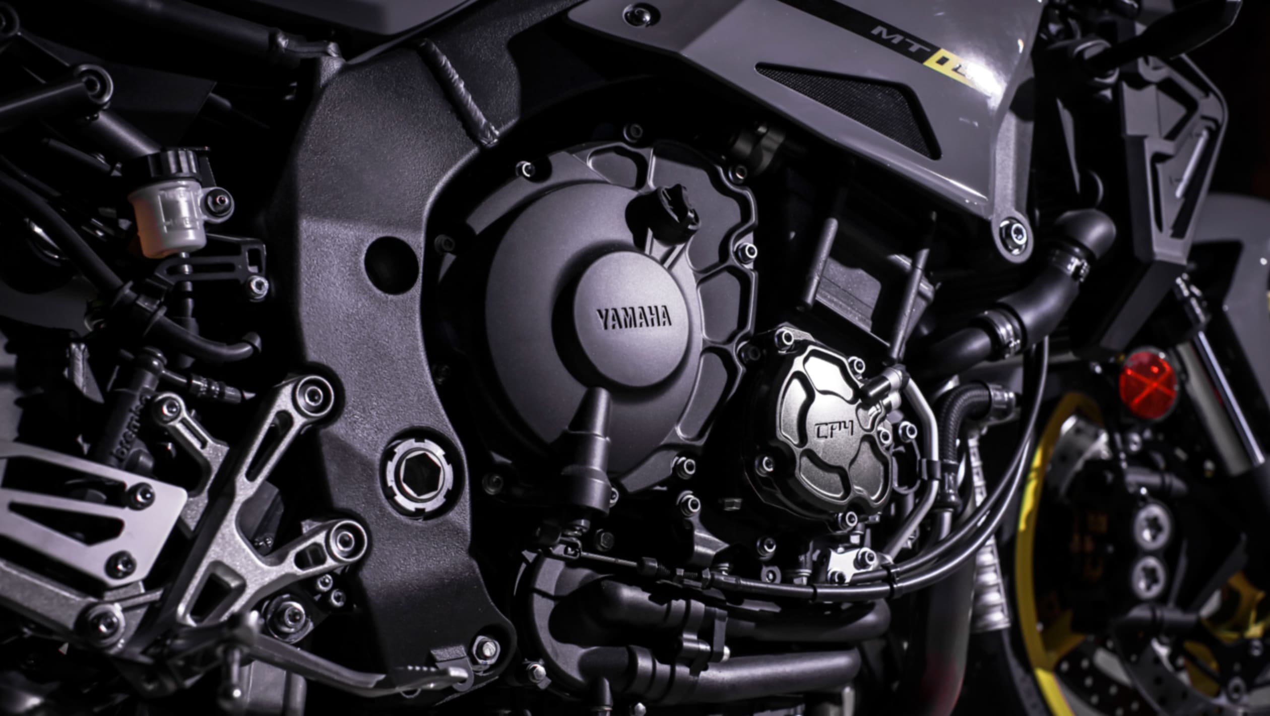 Yamaha MT-10 review - pictures | Auto Express