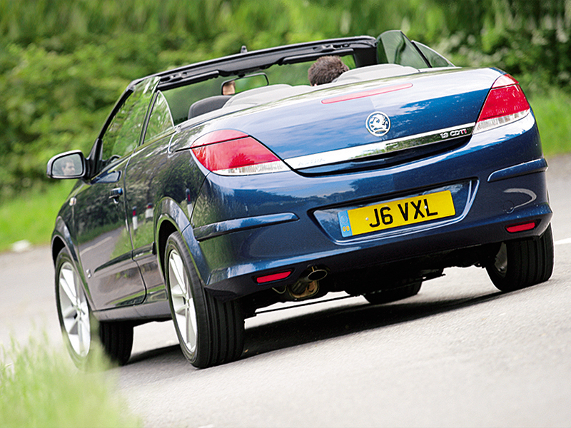 Vauxhall Astra TwinTop review (2006-2011) | Auto Express