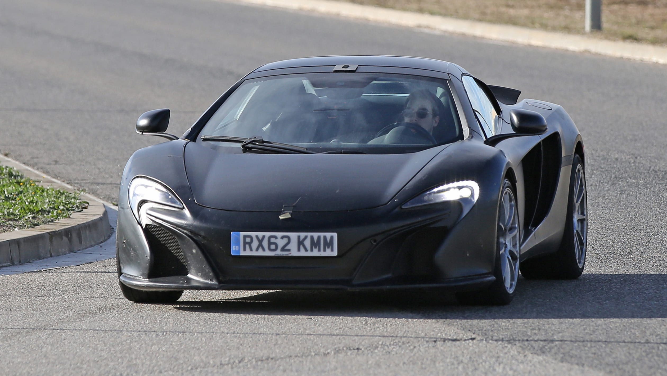 McLaren 675 LT Spider spotted - Pictures | Auto Express