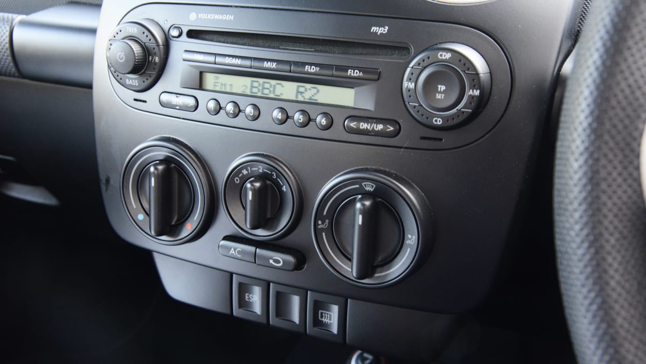 MINI Cooper vs VW Beetle: modern classic head-to-head - pictures | Auto ...