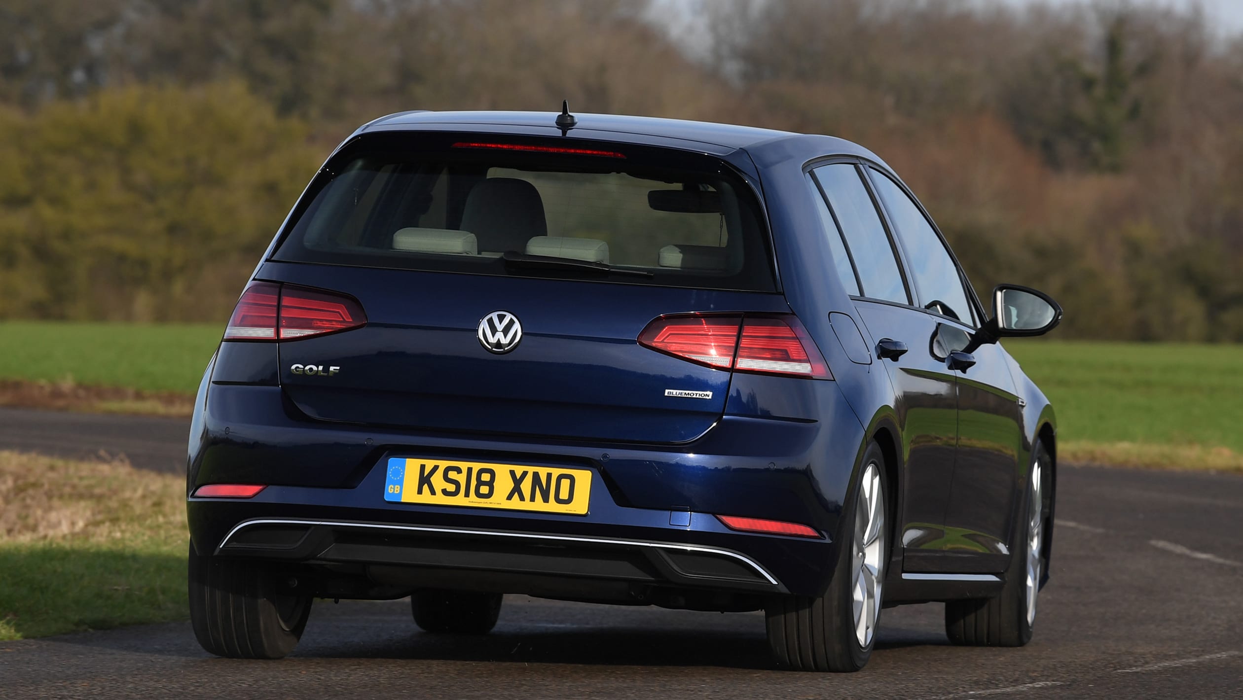 Volkswagen Polo vs Volkswagen Golf - pictures | Auto Express