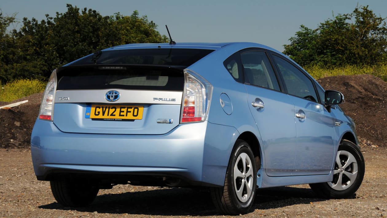 Toyota Prius Plug-in pictures | Auto Express
