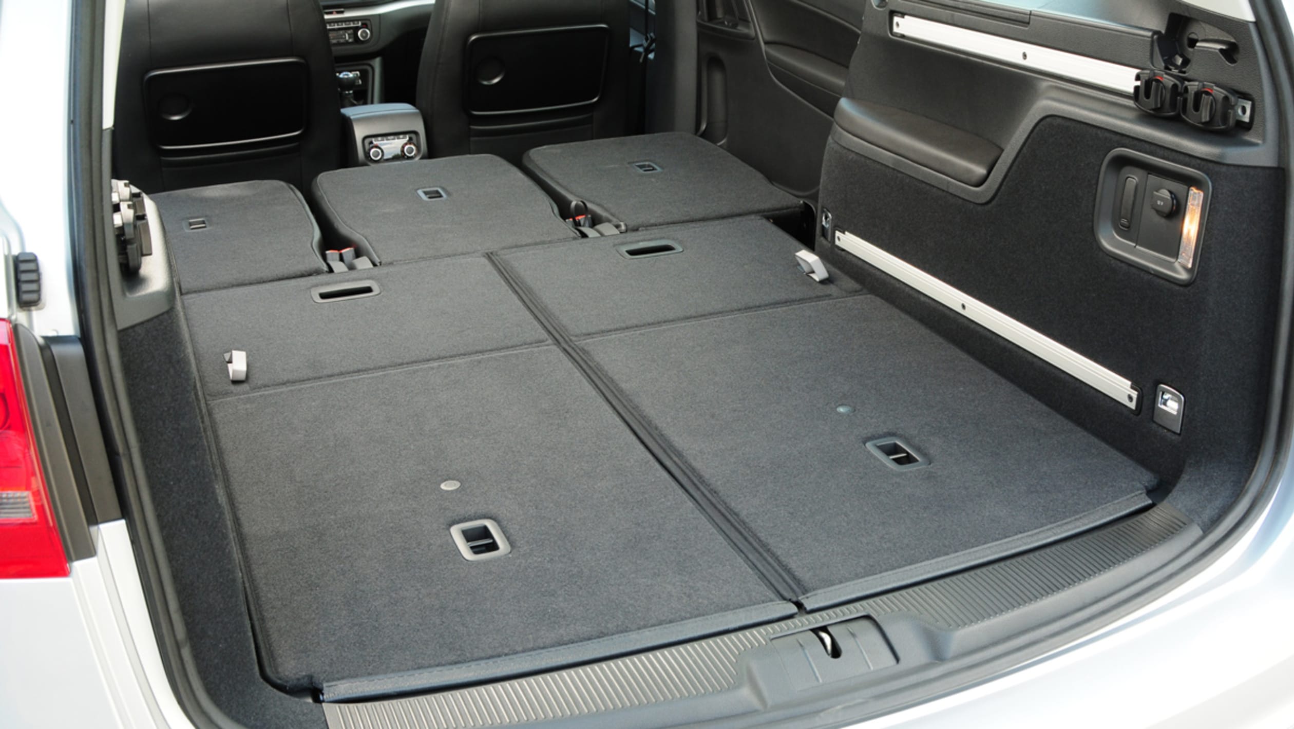 Volkswagen Sharan - Pictures | Auto Express